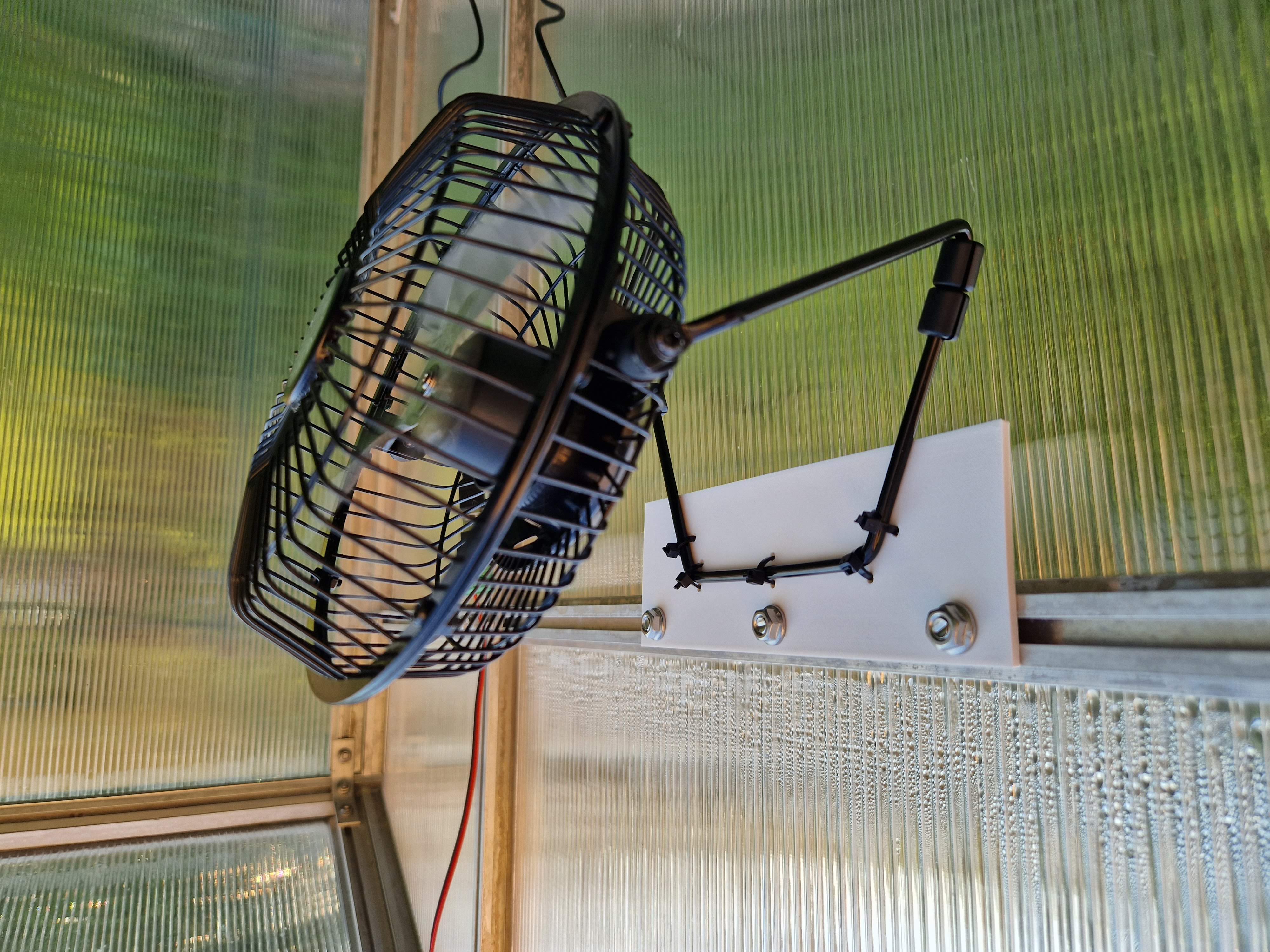 Greenhouse fan holder by Ondra | Download free STL model | Printables.com