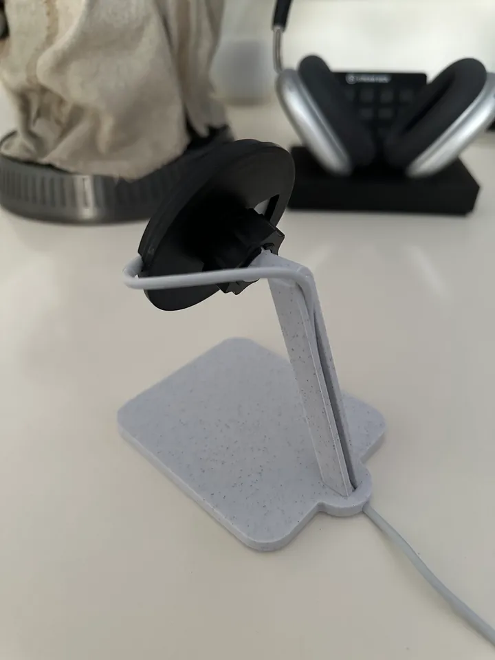 MagSafe iPhone Charging Stand by Bas van der Ploeg | Download free STL ...
