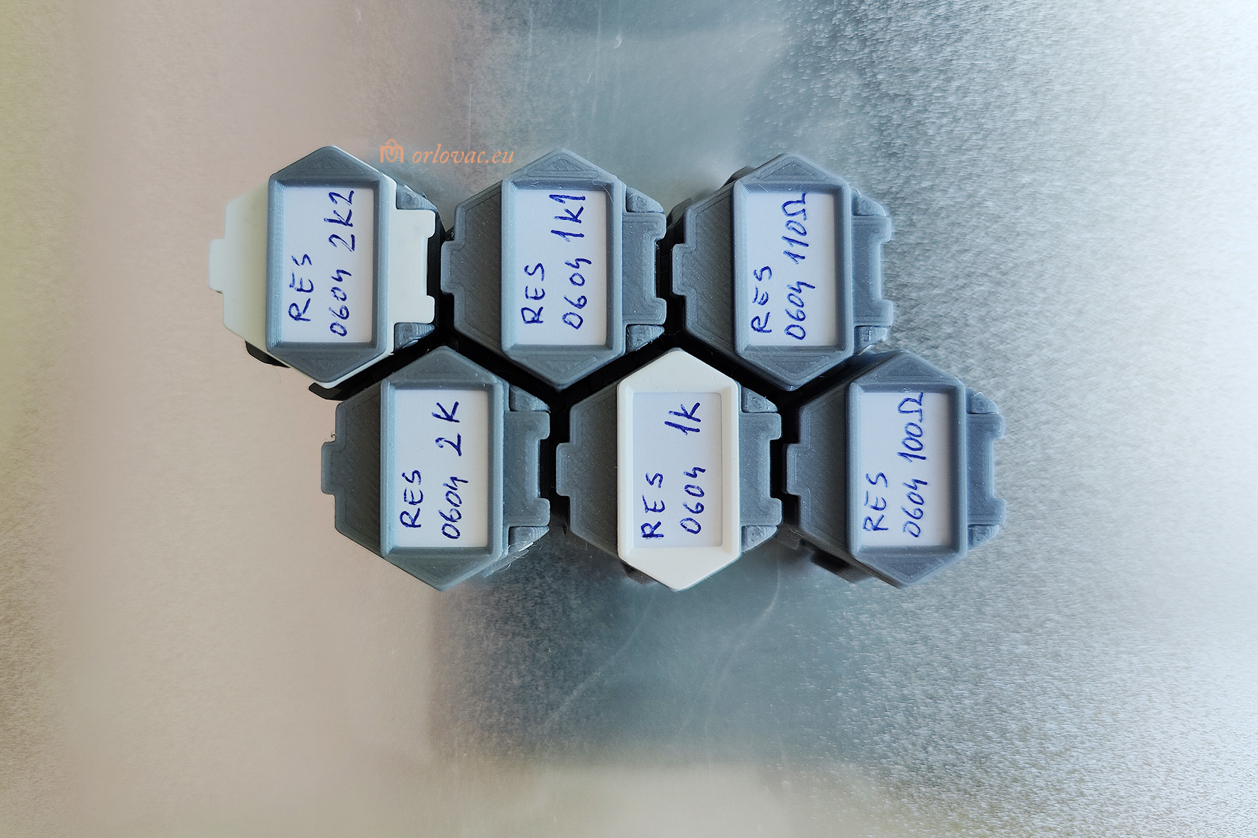 Container for small SMD Components von Marin | Kostenloses STL-Modell ...