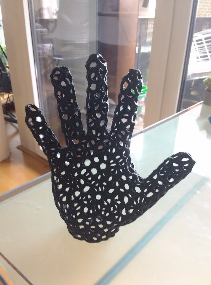 Voronoi Hand by quirxi | Download free STL model | Printables.com