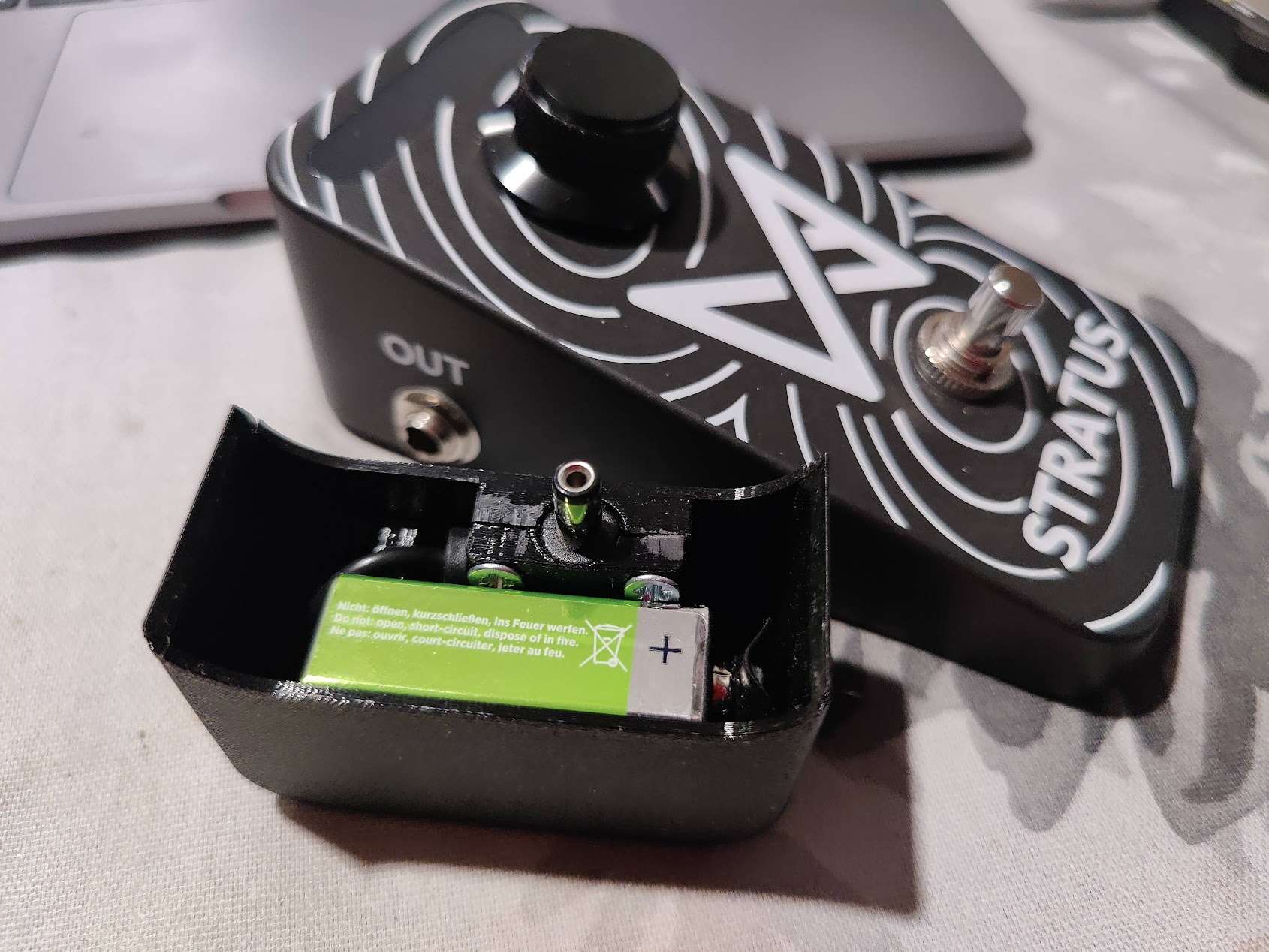 DiA power source for Chaos Stratus guitar pedal by DiAleksi | Download ...