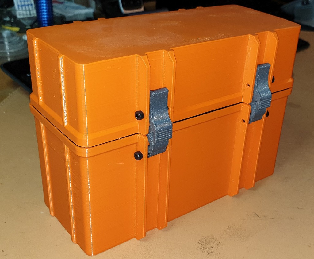 Whisky Sample Box including TPU Seal "Driver's kit" by Tobias Scharmann ...