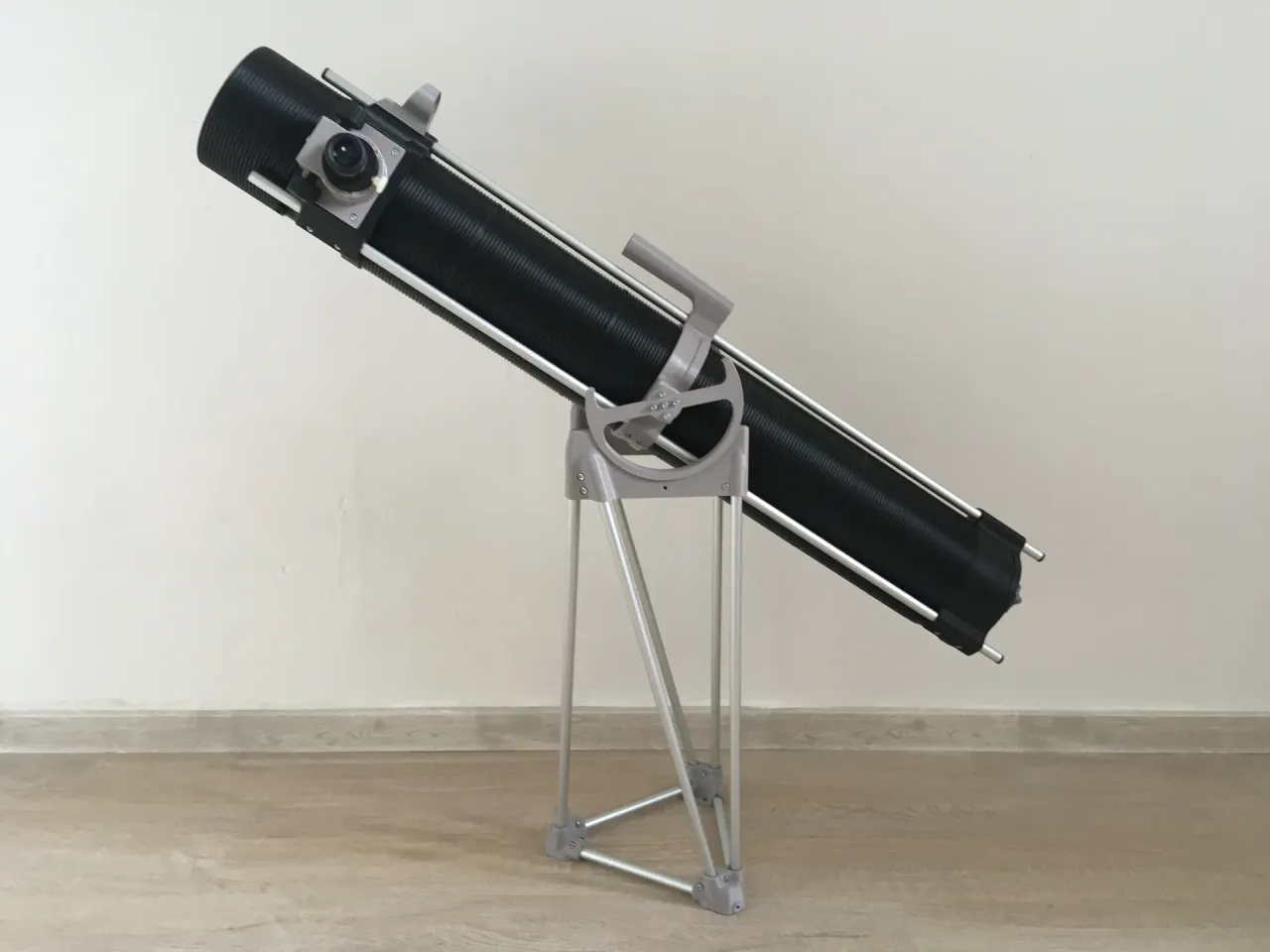 Strurdy mount for Hadley telescope by Ivan Urbánek | Download free STL ...