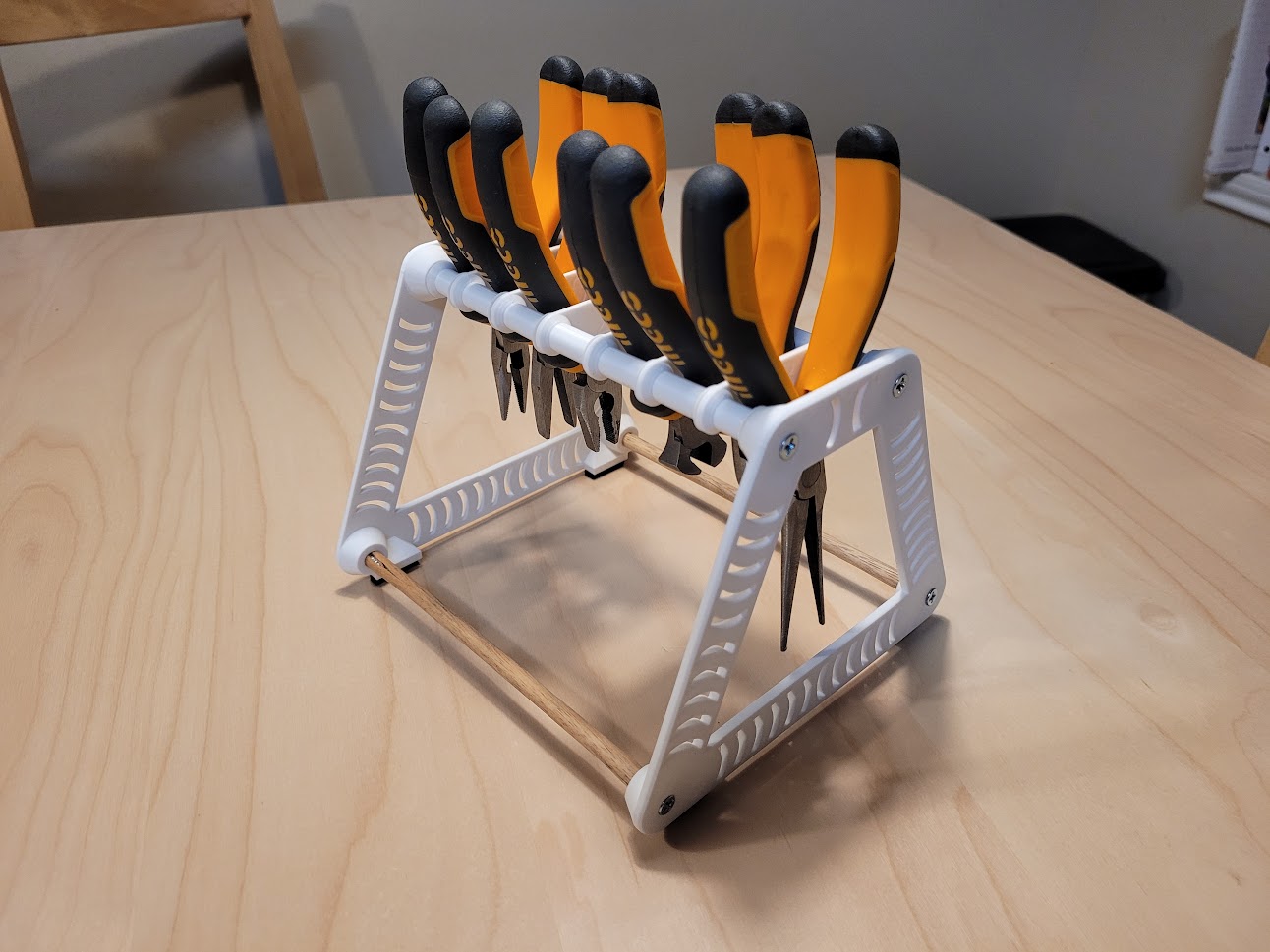 Infinite Pliers Stand by RevHazlett | Download free STL model ...