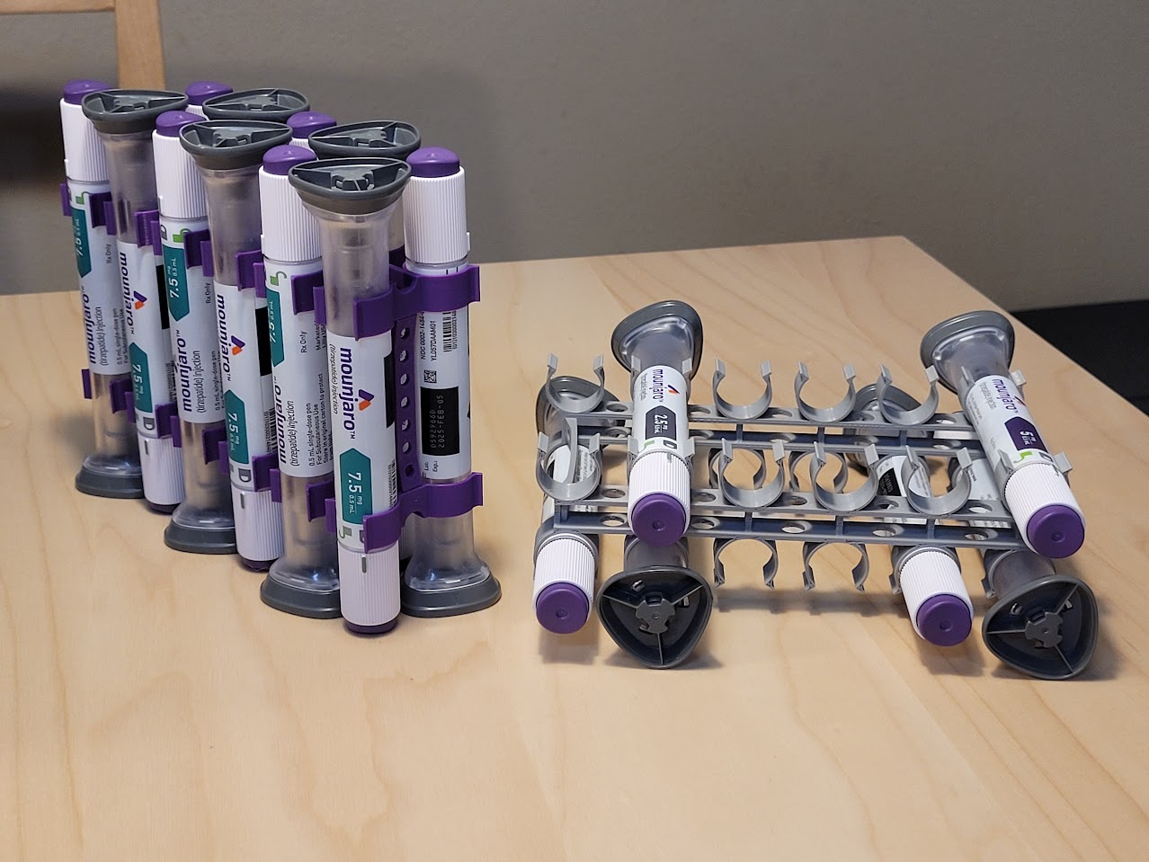 Eli Lilly Autoinjector Holder by RevHazlett | Download free STL model ...