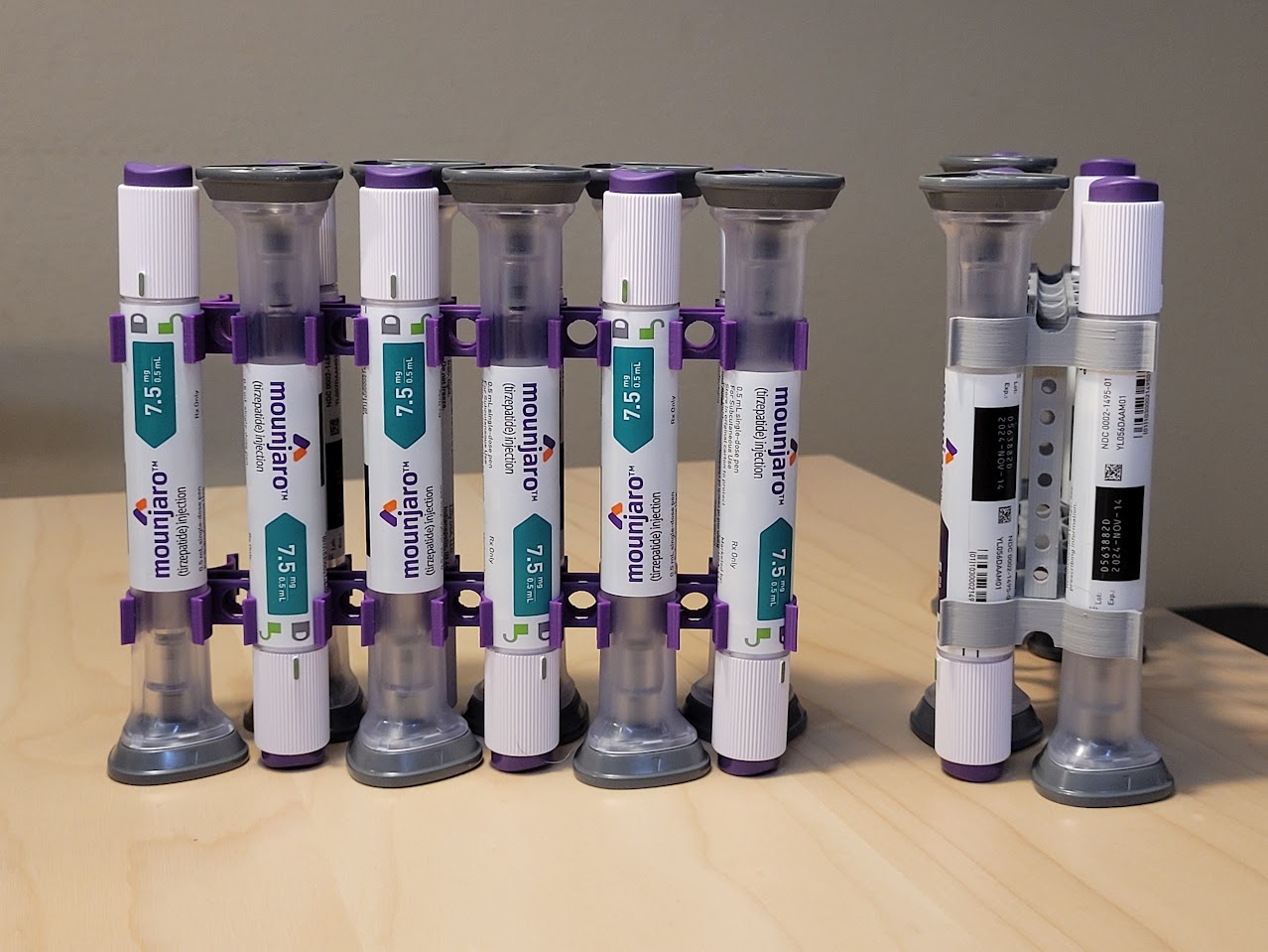 Eli Lilly Autoinjector Holder by RevHazlett | Download free STL model ...