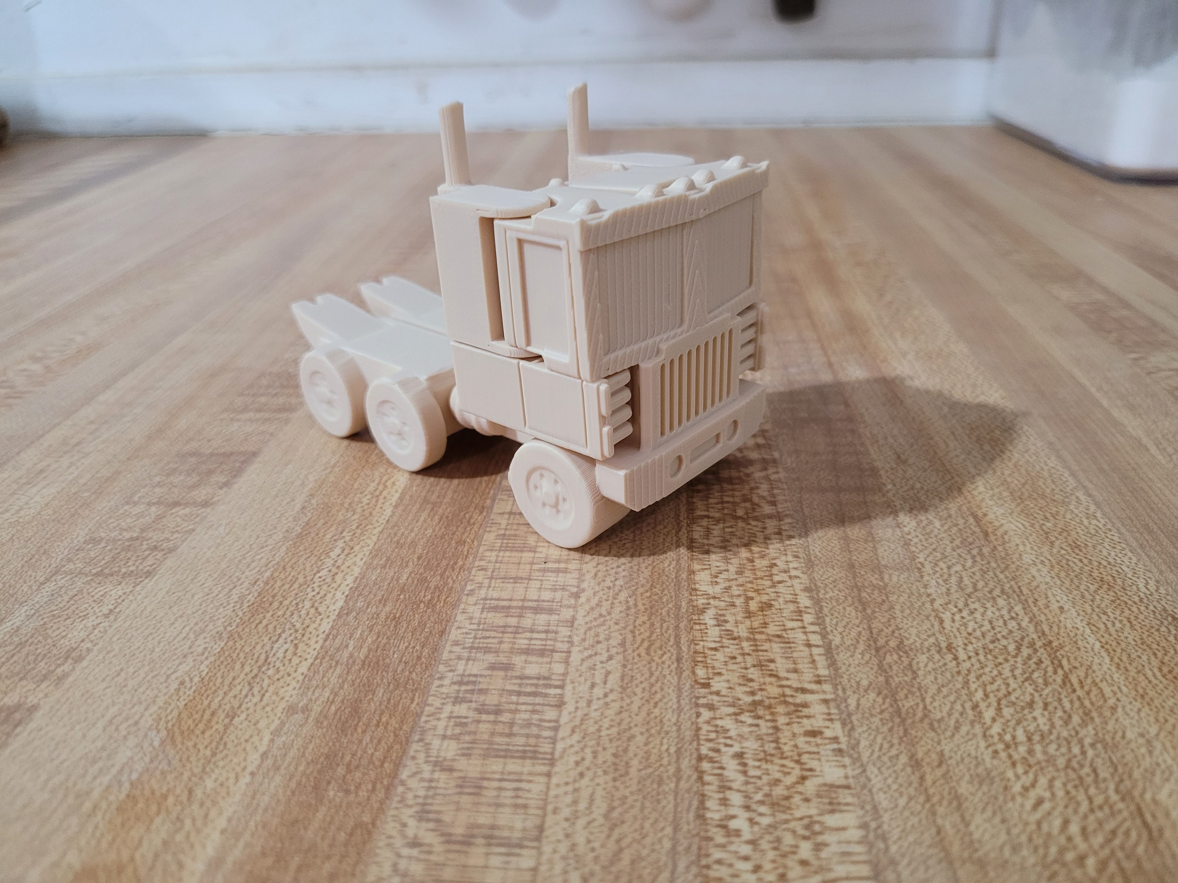 Transformable Truck Robot Print In Place par Mocodroid | Téléchargez ... Transformable Truck Robot Print In Place par Mocodroid | Téléchargez ...
