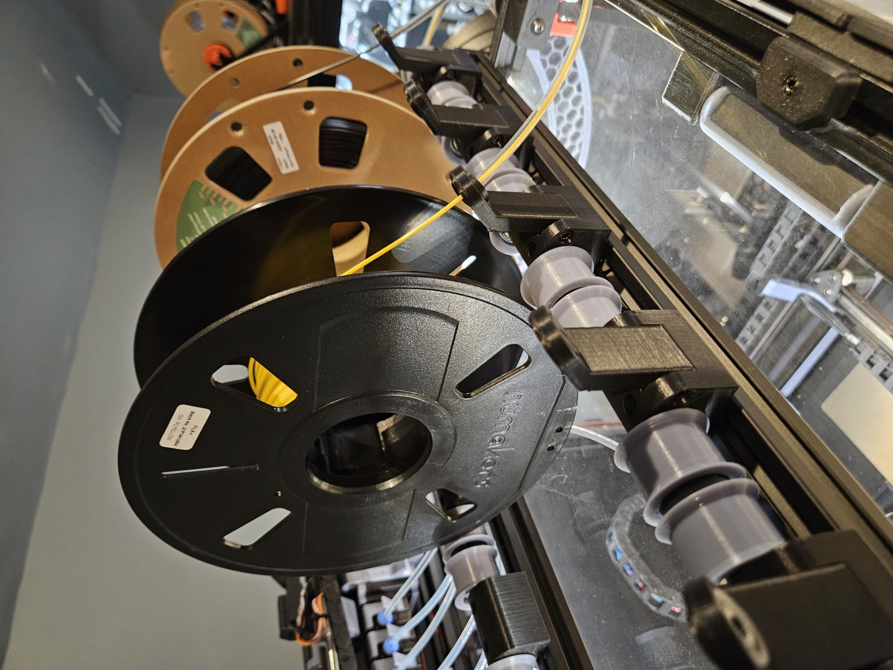 Minimalist Spool Holder for 2020/2040 extrusion by Drakka01 | Download ...