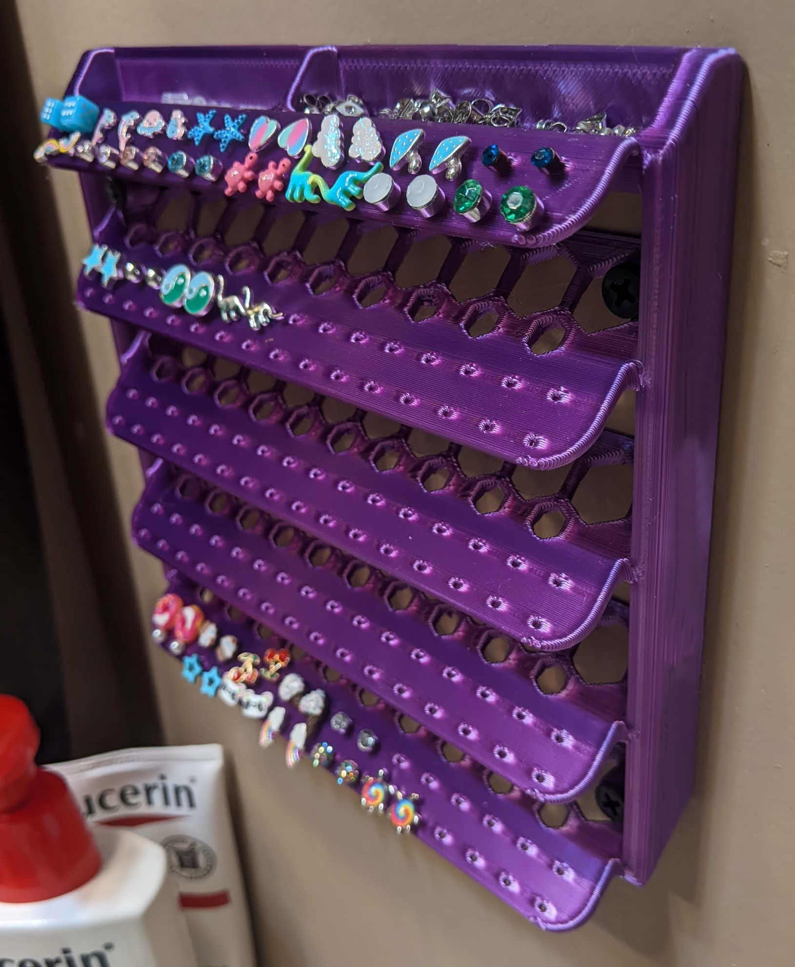 Earring Wall Rack Organizer v6 by Bryce Arkos | Download free STL model ...