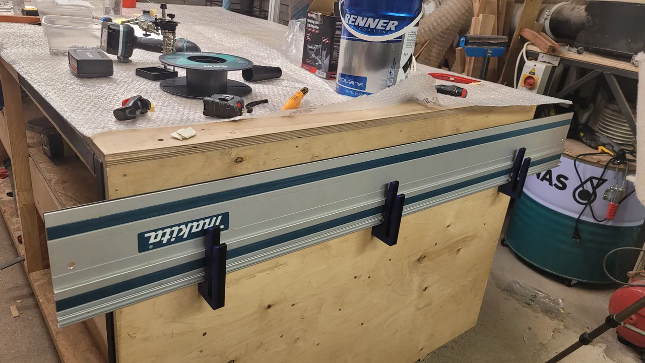 Tracksaw rail holder for Makita and festool tracks by Roomla Furniture ...