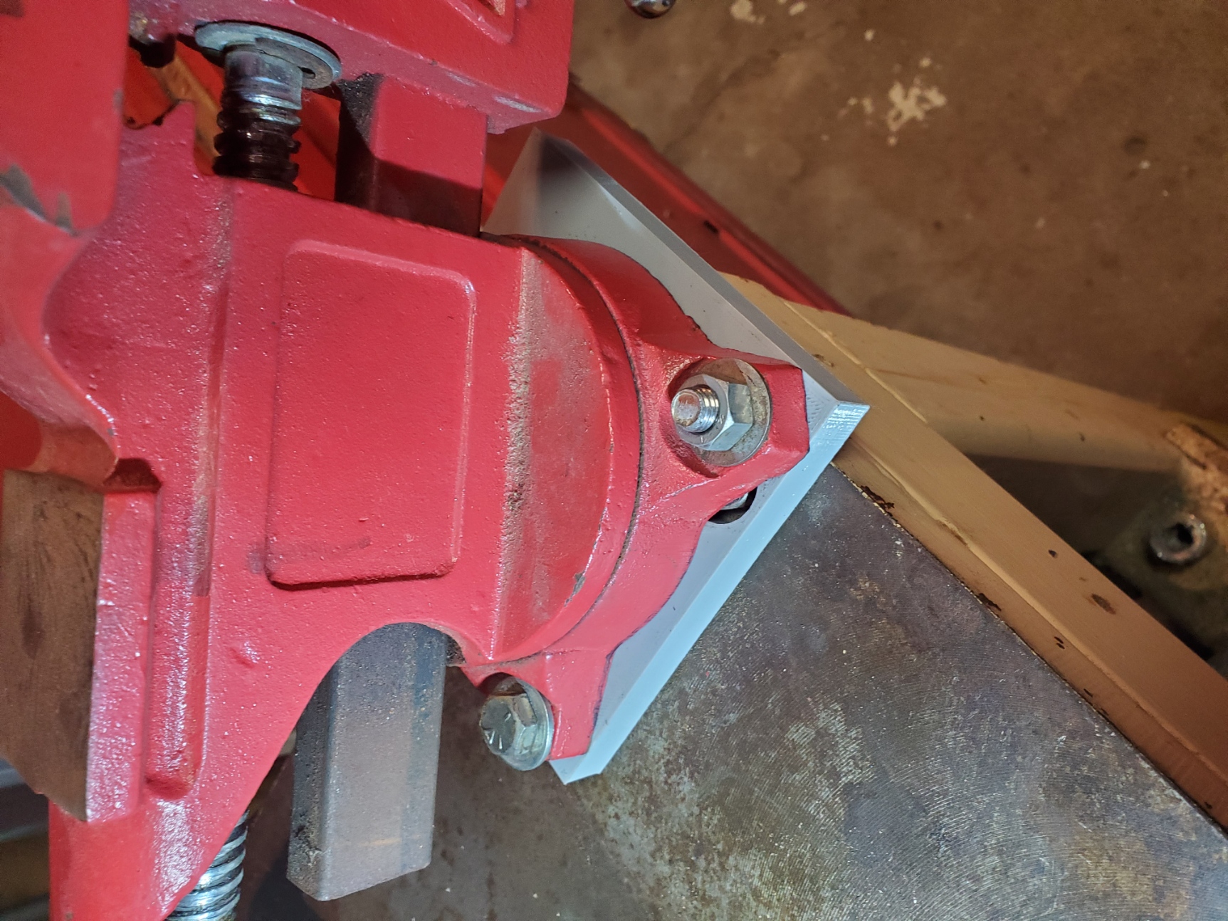 4-hole to 3-hole Vice adapter by sloddo | Download free STL model ...