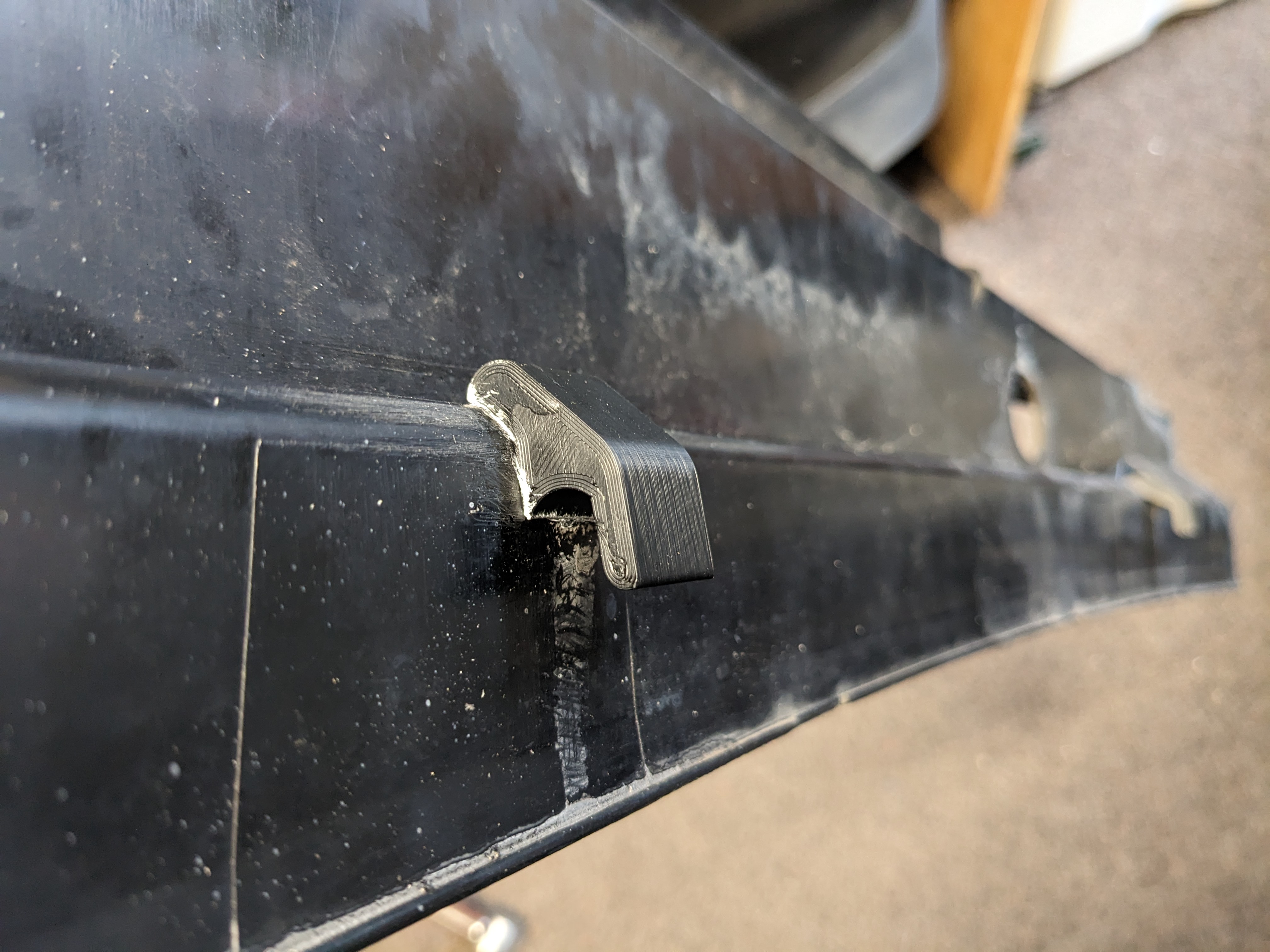 Land Rover Discovery 2 cowl repair (plug, wiper nut, hook) by Robert ...