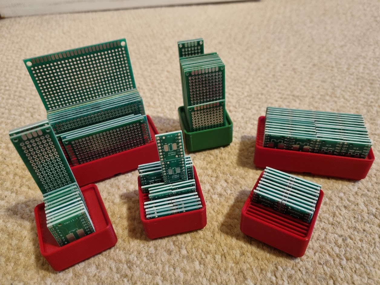 Parametric Gridfinity PCB/Perfboard Holders (OpenSCAD) by bobstay ...