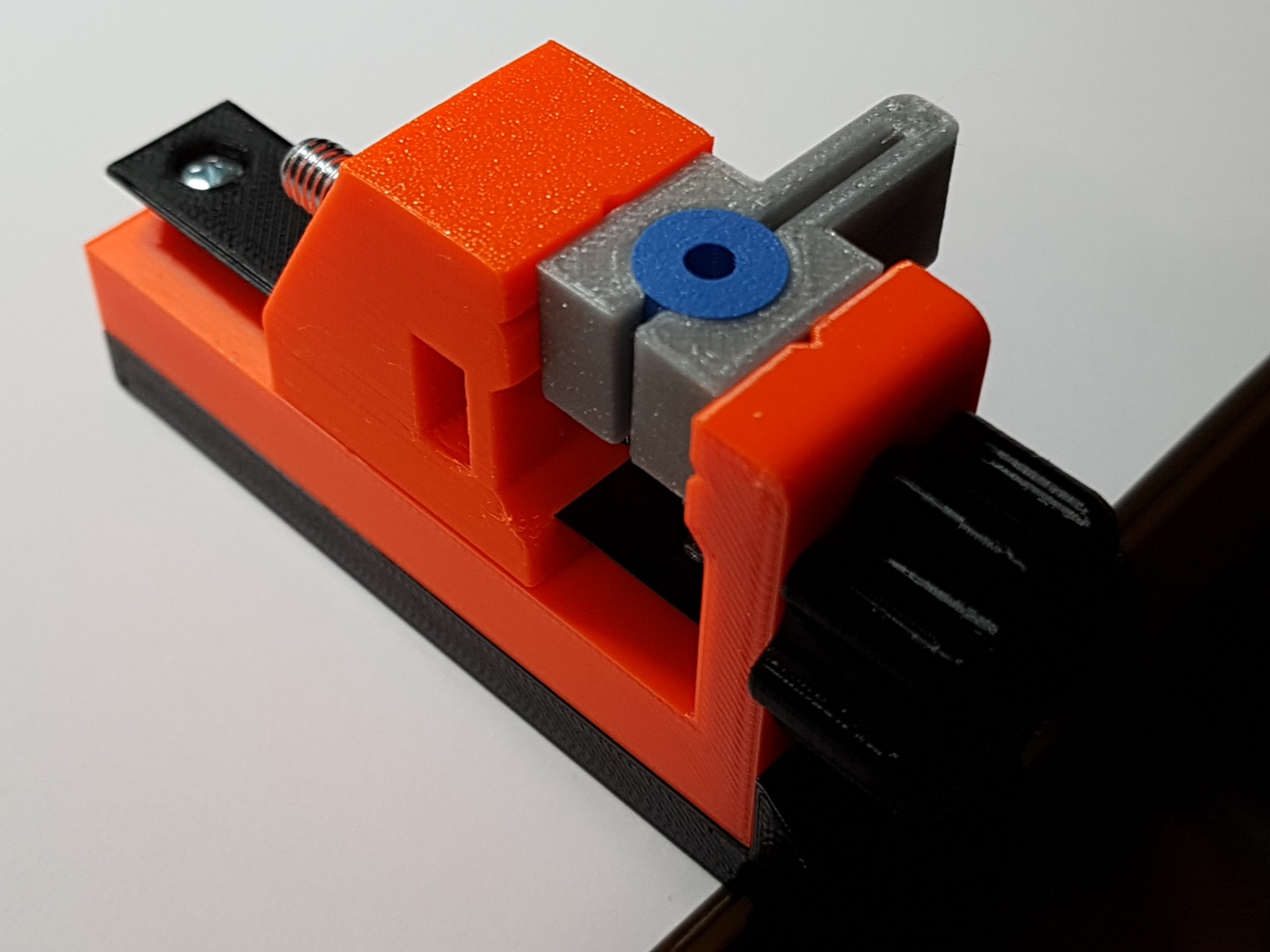 Miniature vice in action: A test object by HD_Creator | Download free ...