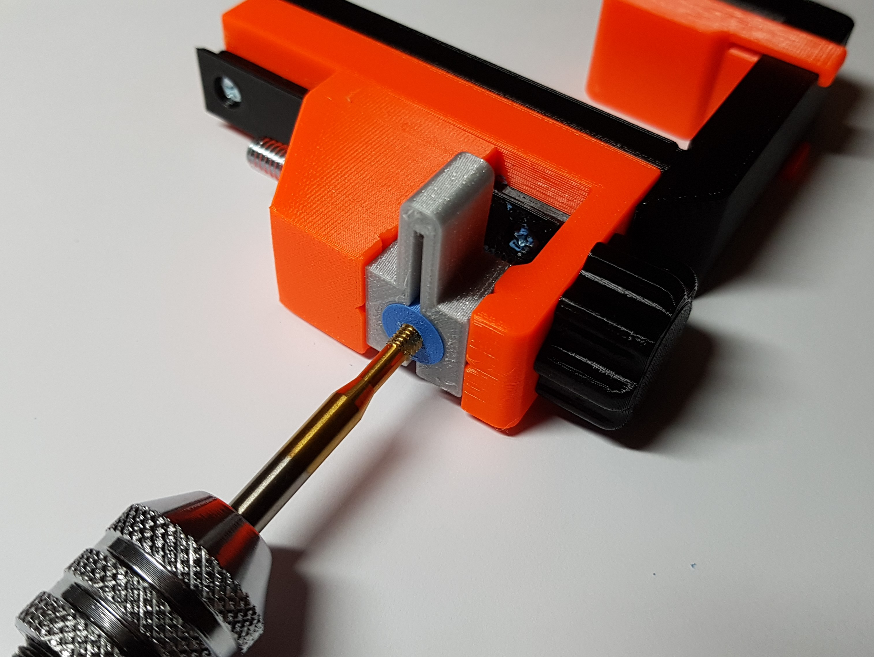 Miniature vice in action: A test object by HD_Creator | Download free ...