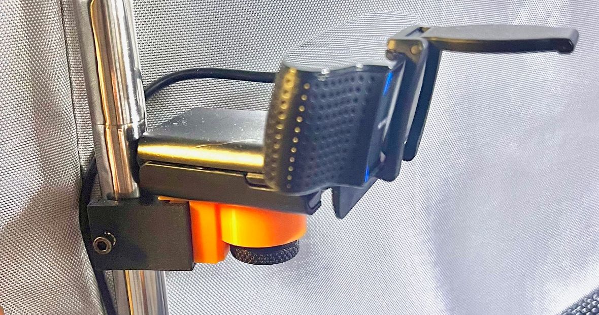 Printer Tent Enclosure Pole Mount with M3 hole by Devon Pucel ...