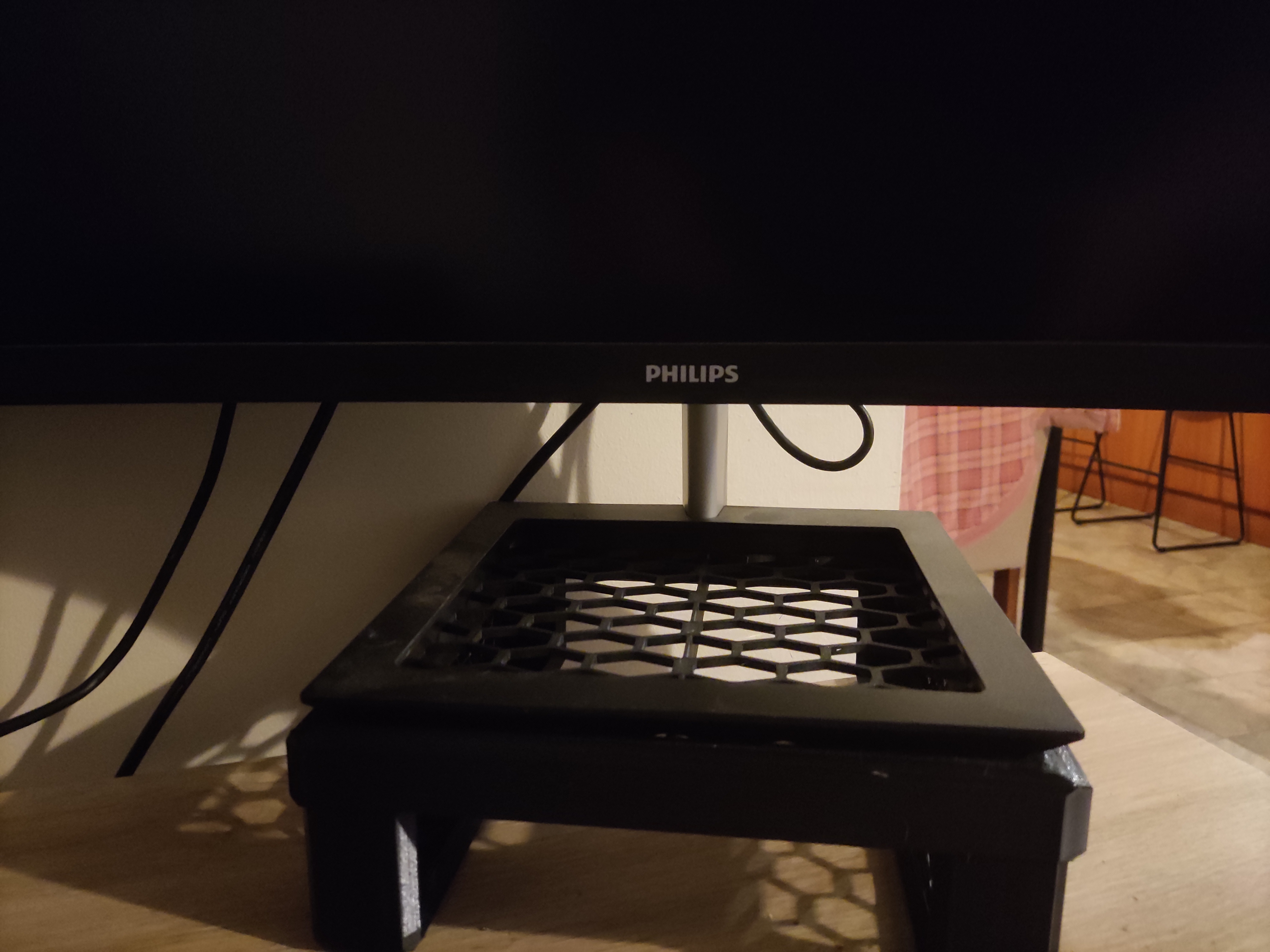 Monitor Riser and Draw par Mike OBrien | Téléchargez gratuitement un ...