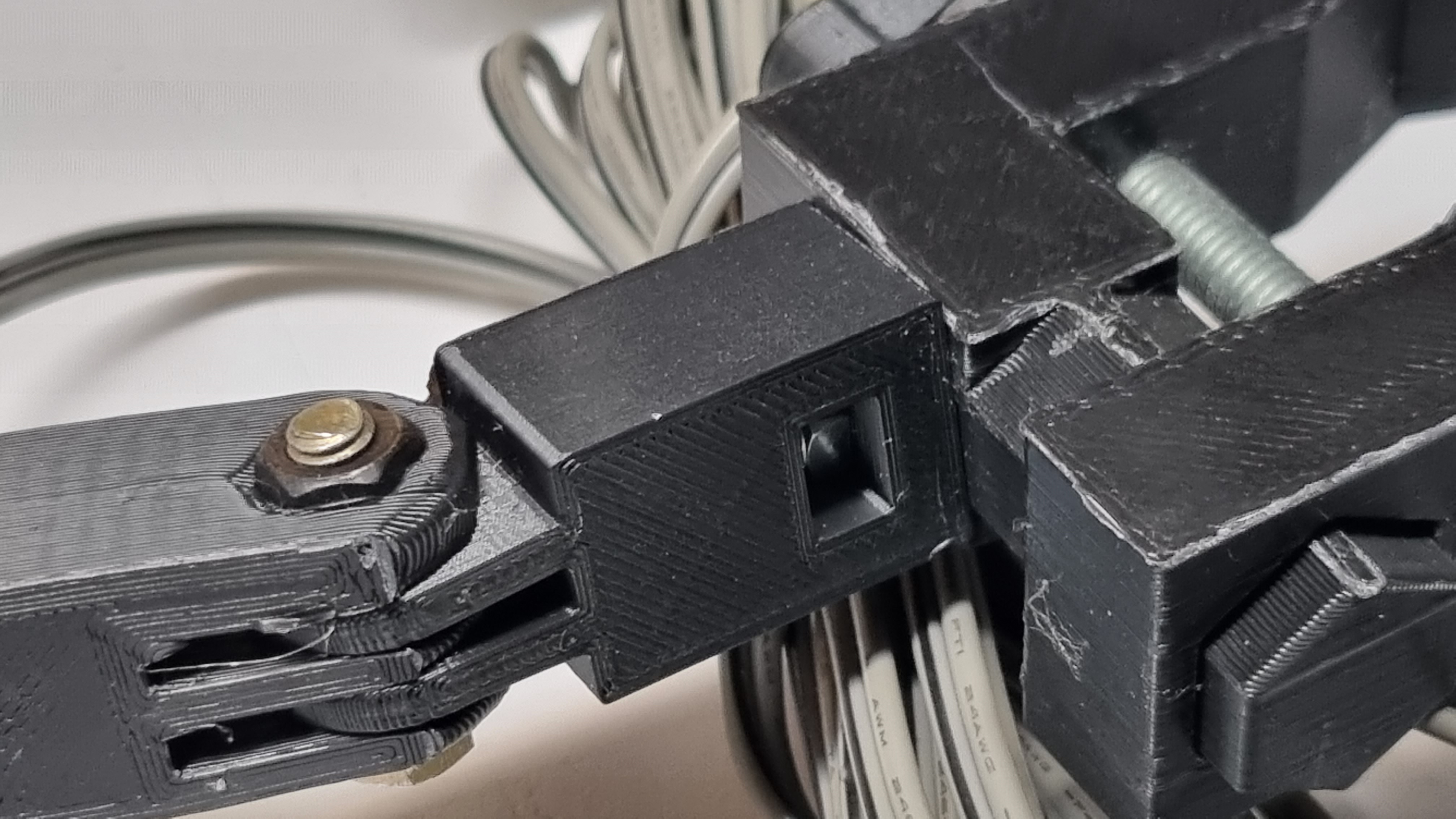 Quick clamp for round and square tubes but also flat surfaces, no ...