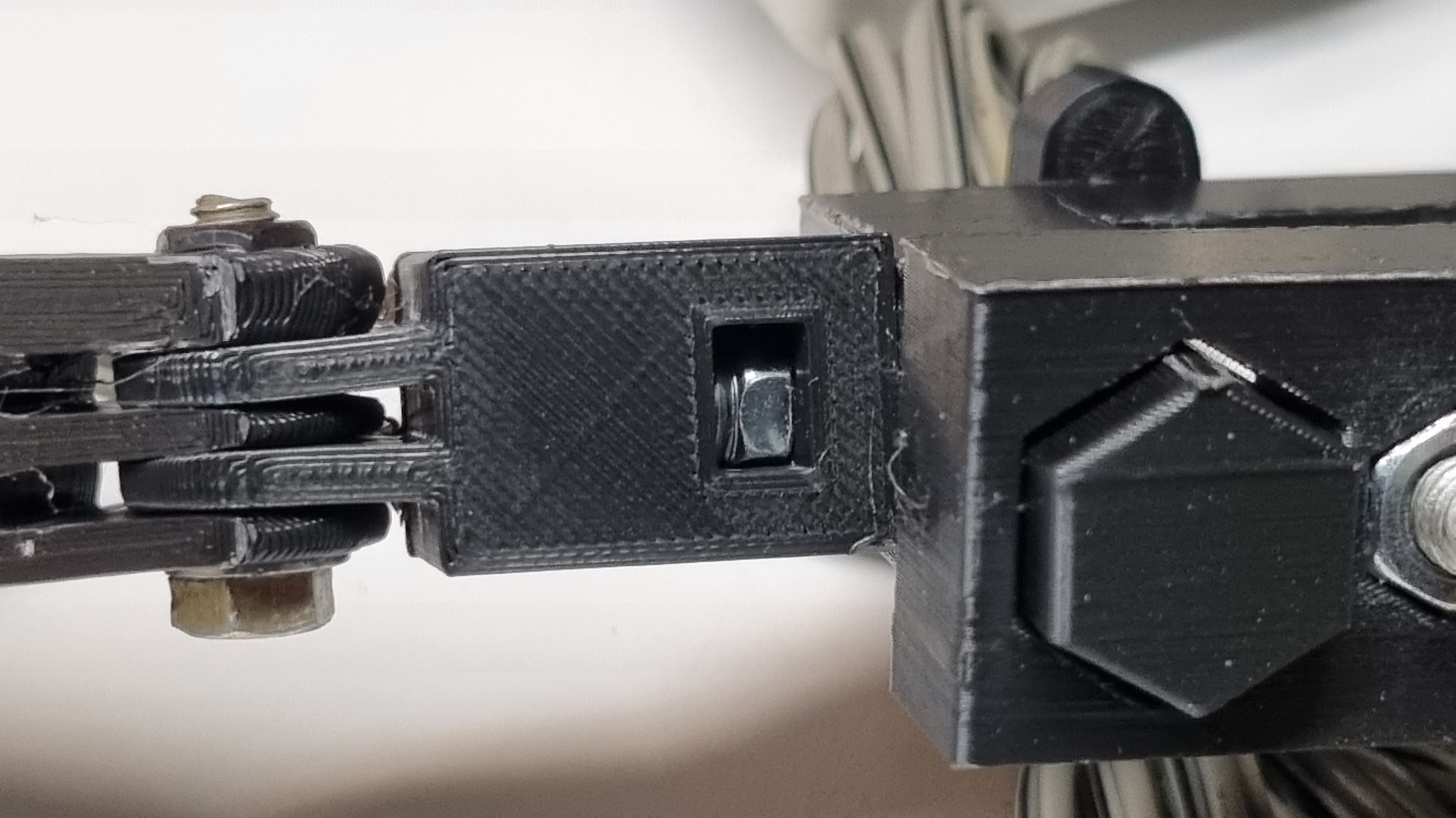 Quick clamp for round and square tubes but also flat surfaces, no ...