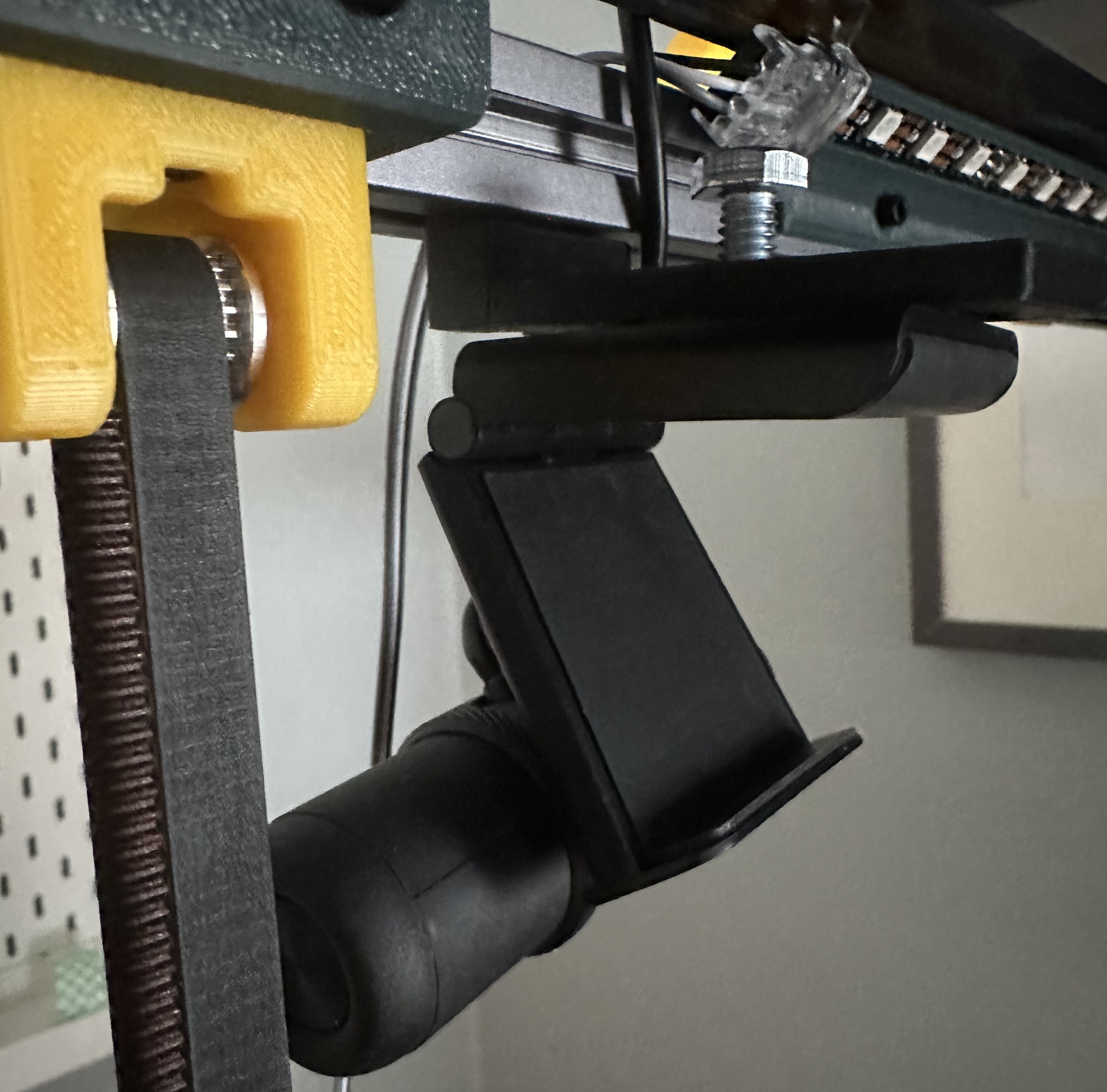 Webcam 2020 mount with through bolt by Andyk | Download free STL model ...