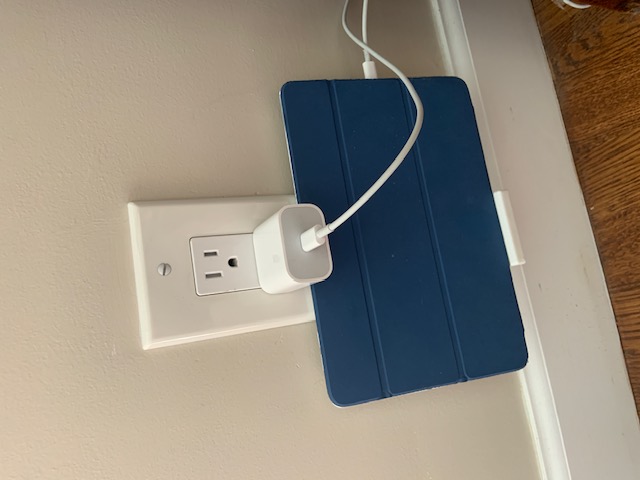 Adjustable Outlet Support Shelf by PenPan Designs | Download free STL ...