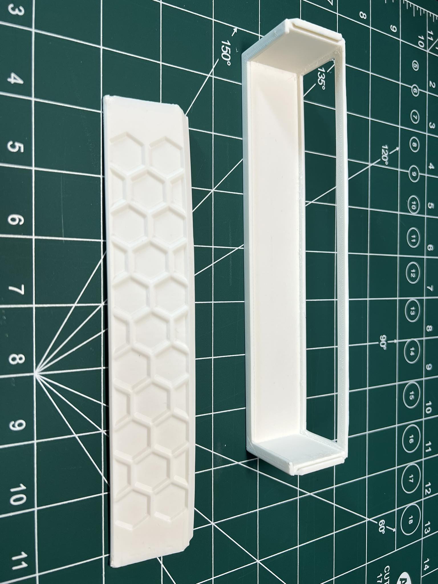 Stackable cube shelf for 30 mm. printed cube. by Hitech.Jkkw | Download ...