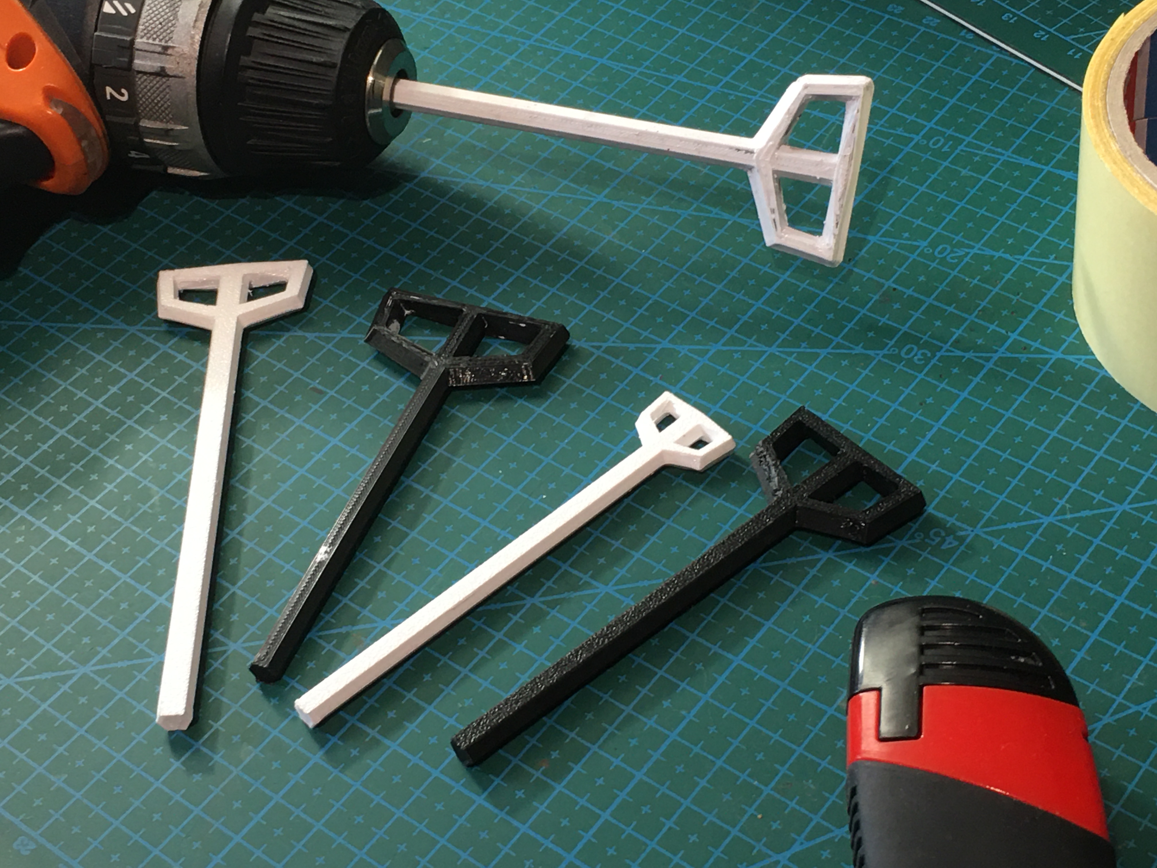 Paint Stirrer (paint mixer) von EmberCAD | Kostenloses STL-Modell ...
