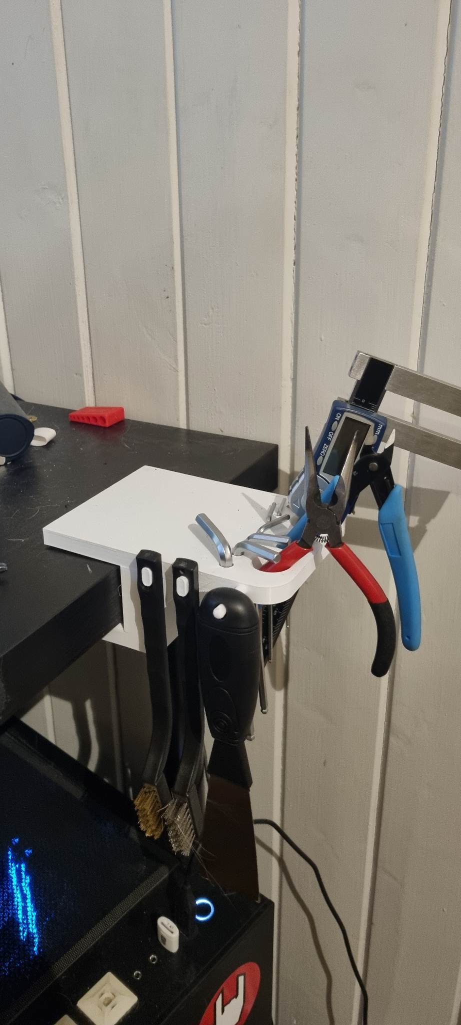 Tool holder for desktop by Kjetil Nemo | Download free STL model ...