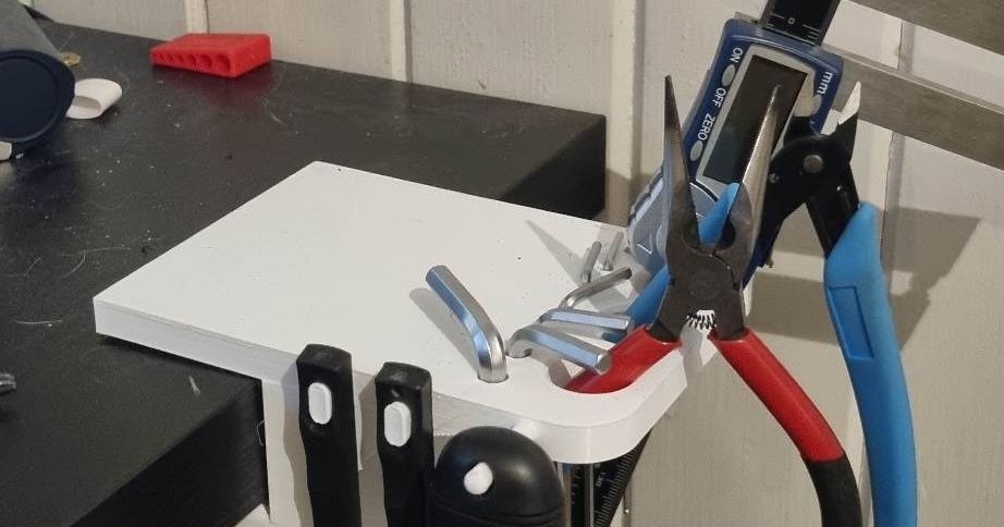 Tool holder for desktop by Kjetil Nemo | Download free STL model ...