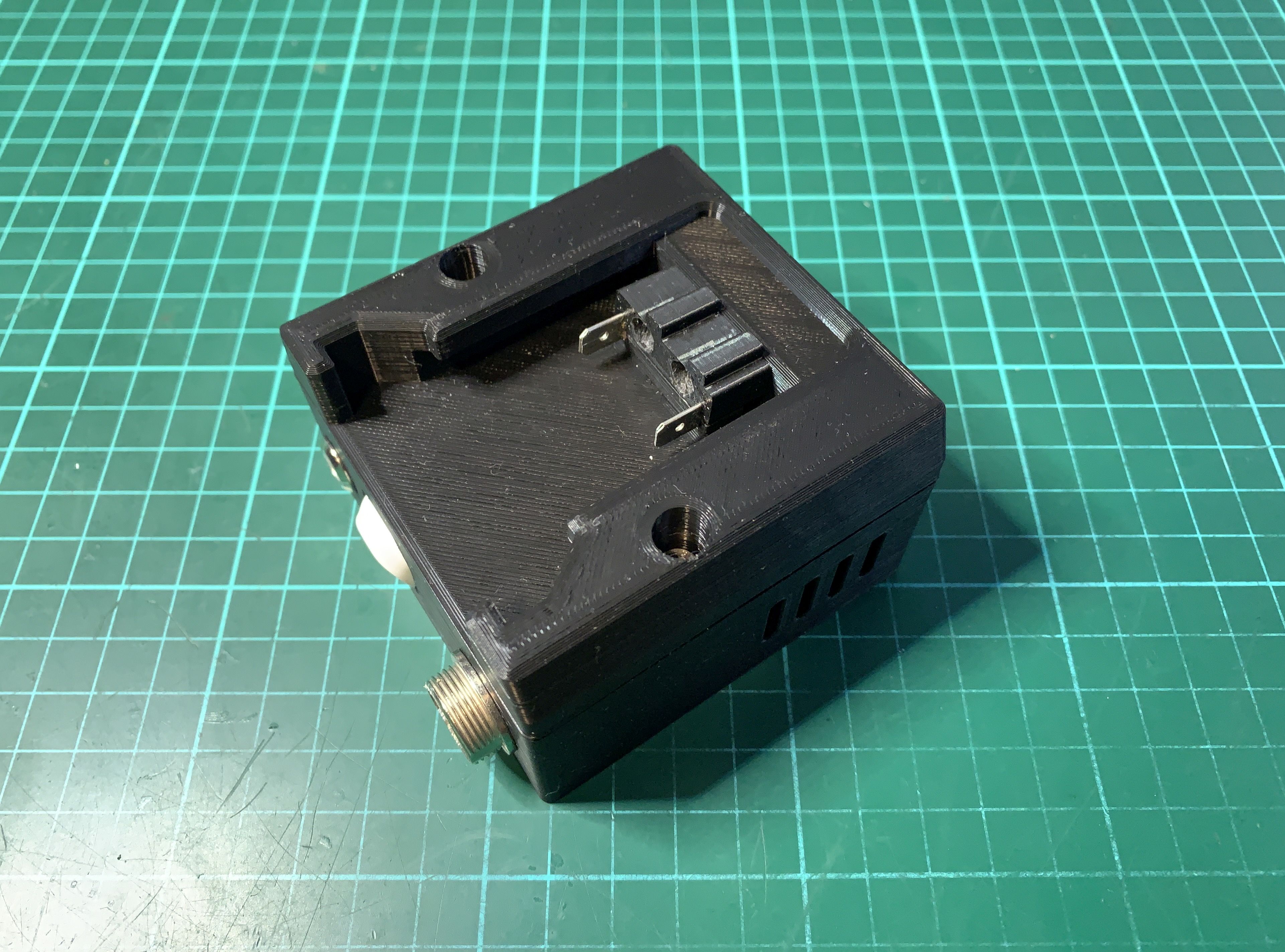 Soldering Iron Adapter for the Milwaukee M18 Battery by Wiseone ...