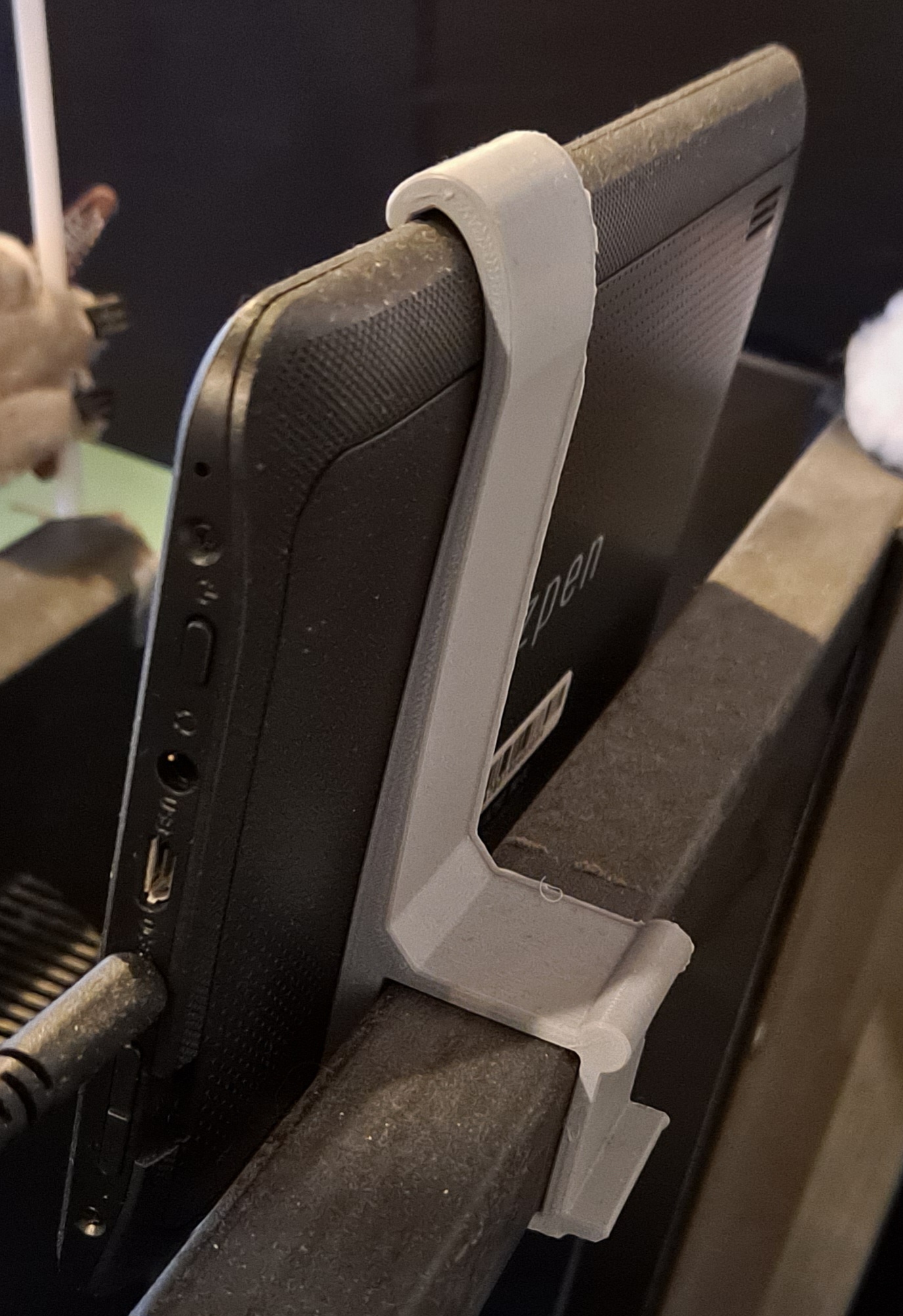 7" Azpen tablet clip by BTuck | Download free STL model | Printables.com