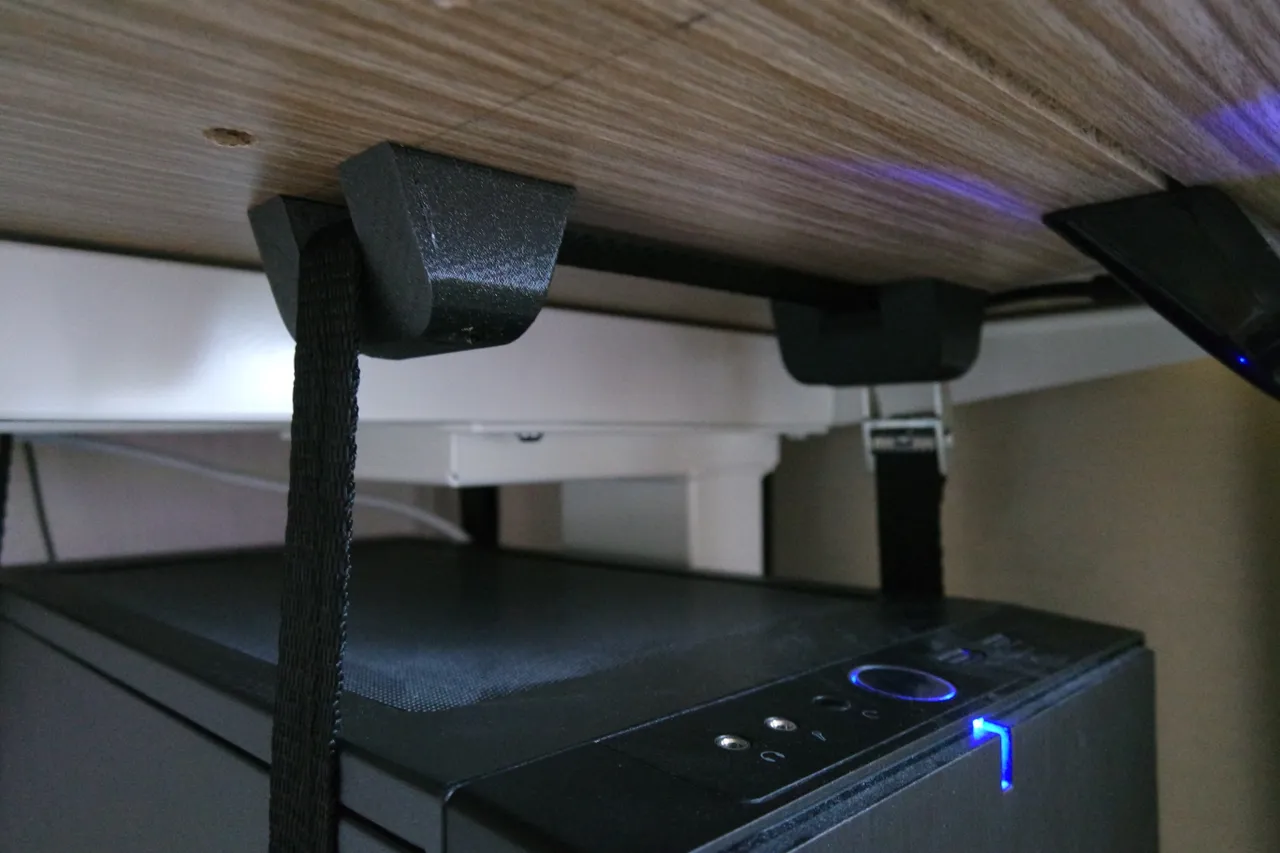 PC CASE HOLDER by Vlado Turek | Download free STL model | Printables.com