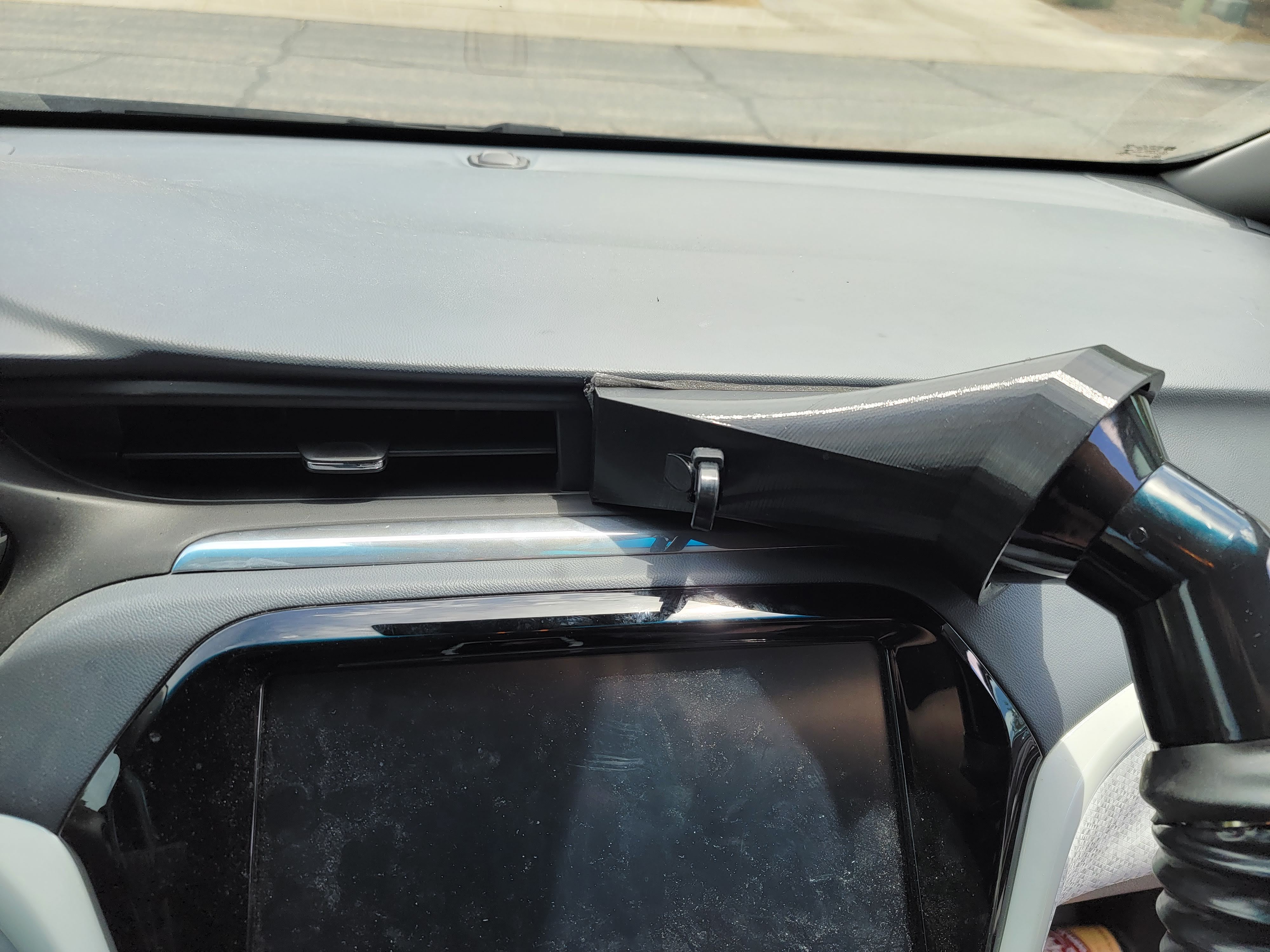 2017-2021 Chevrolet Bolt EV Noggle Adapter by Ty.P | Download free STL ...