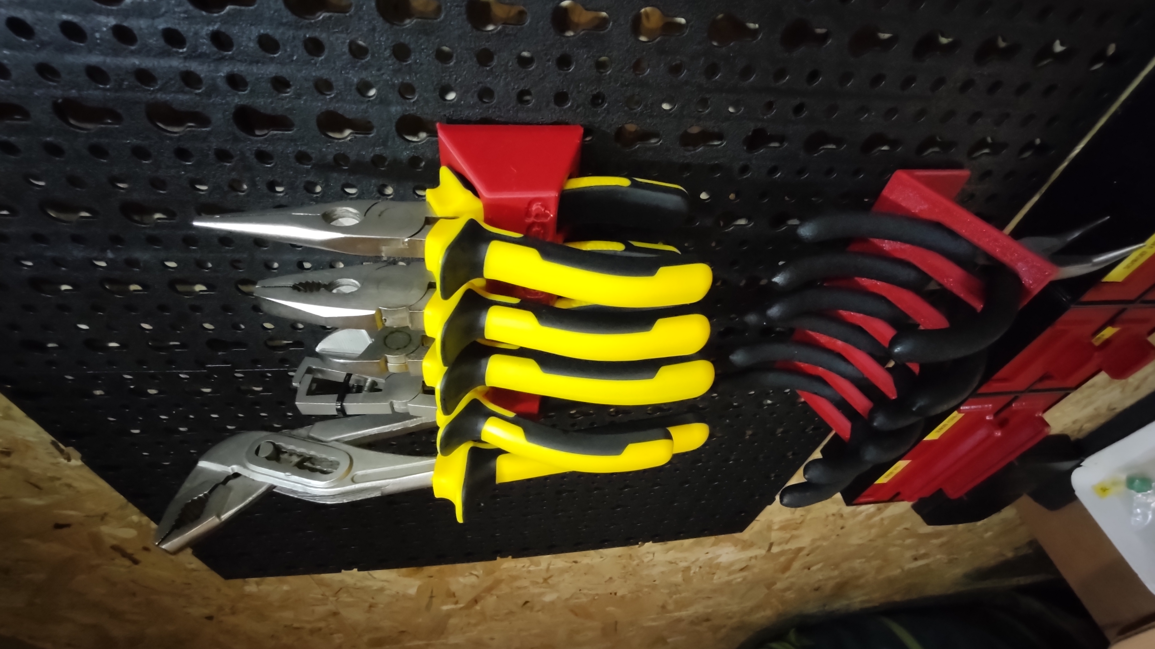 Pliers holder by MD3D | Download free STL model | Printables.com