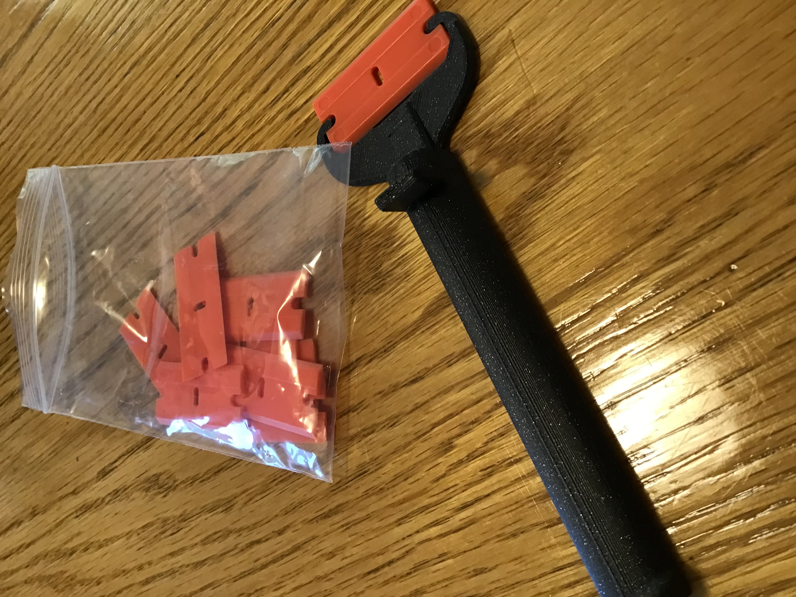 plastic razor scraper por freddog | Descargar modelo STL gratuito ...