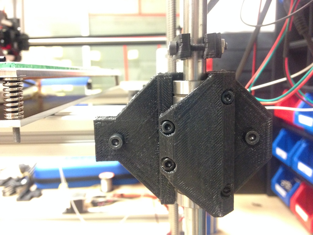 Hypercube LM10LUU Z carriage by diegotrap | Download free STL model ...
