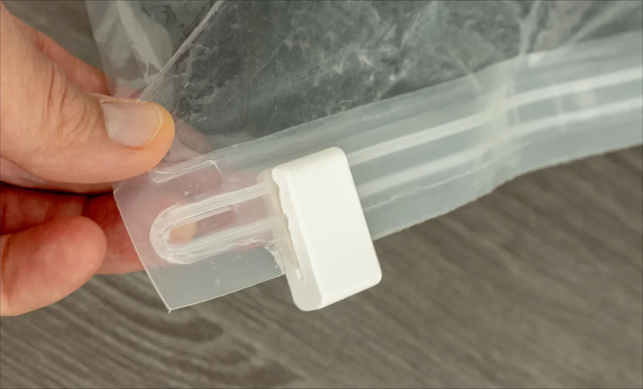 Zip storage bag closer by Bent Derailleur | Download free STL model ...