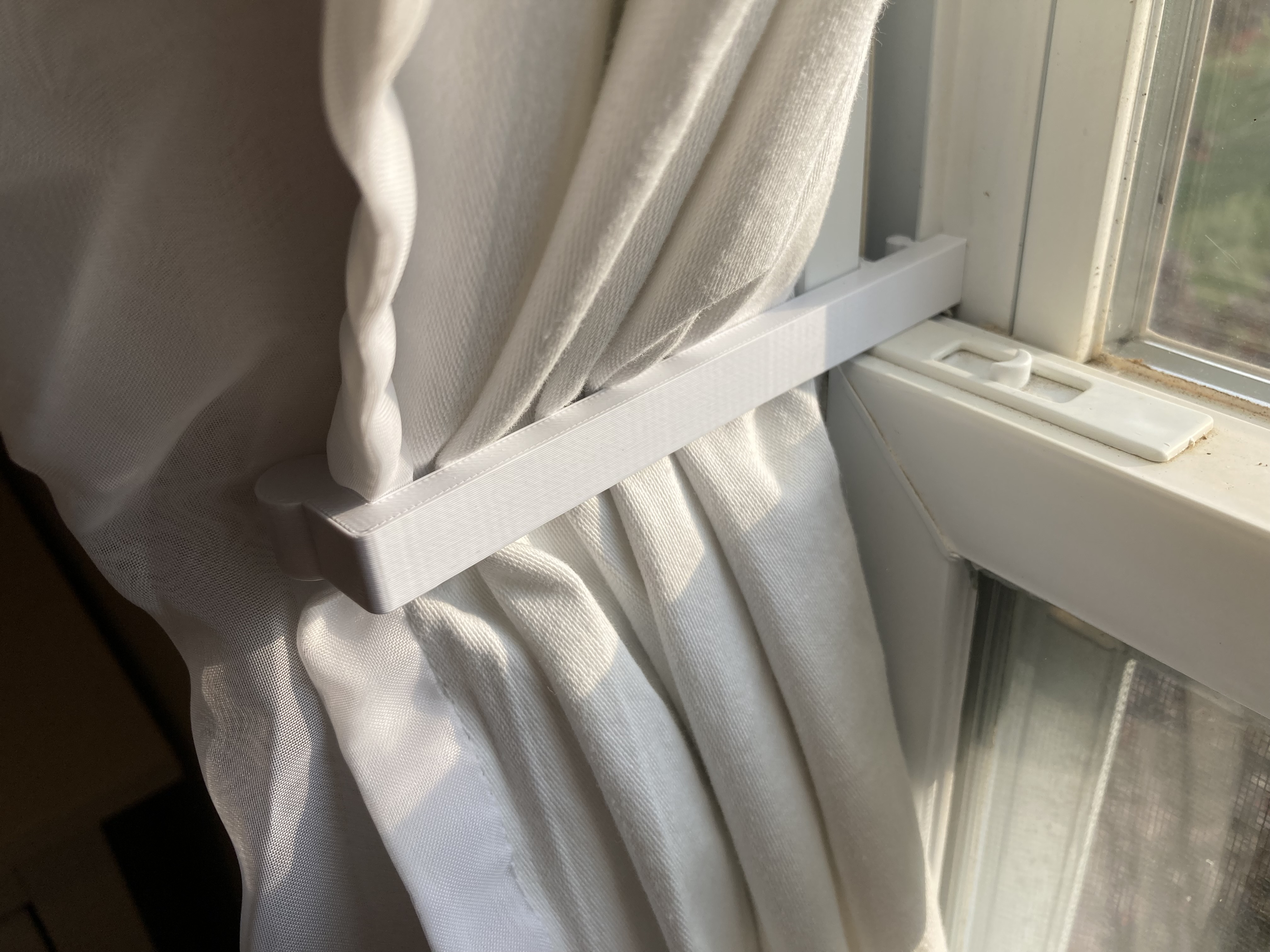 Vinyl Window Drape Holder by sleepyhead | Download free STL model ...