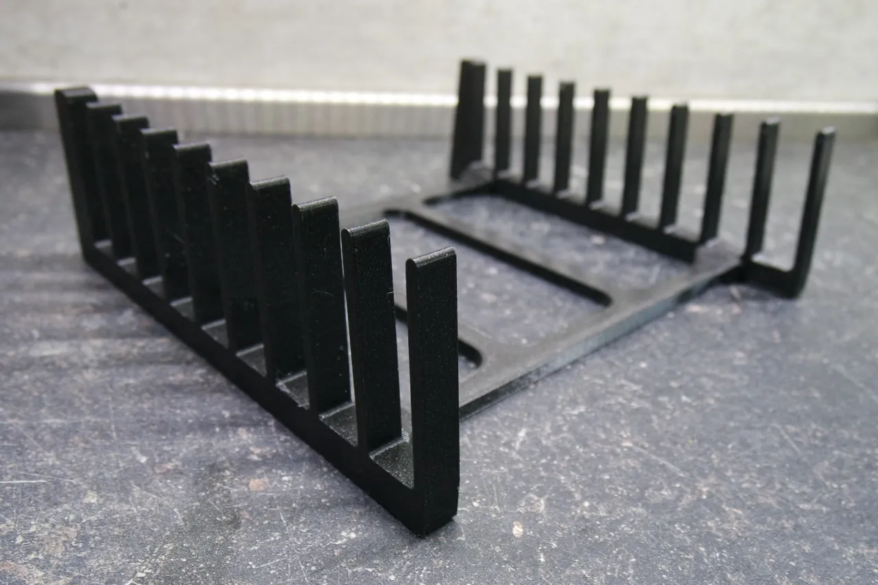 Plate - holder by Vlado Turek | Download free STL model | Printables.com