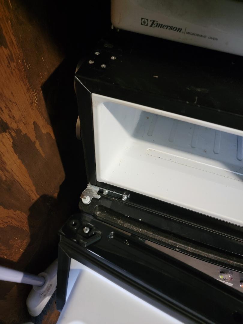 fridge door hinge by Andrew Healy | Download free STL model ...