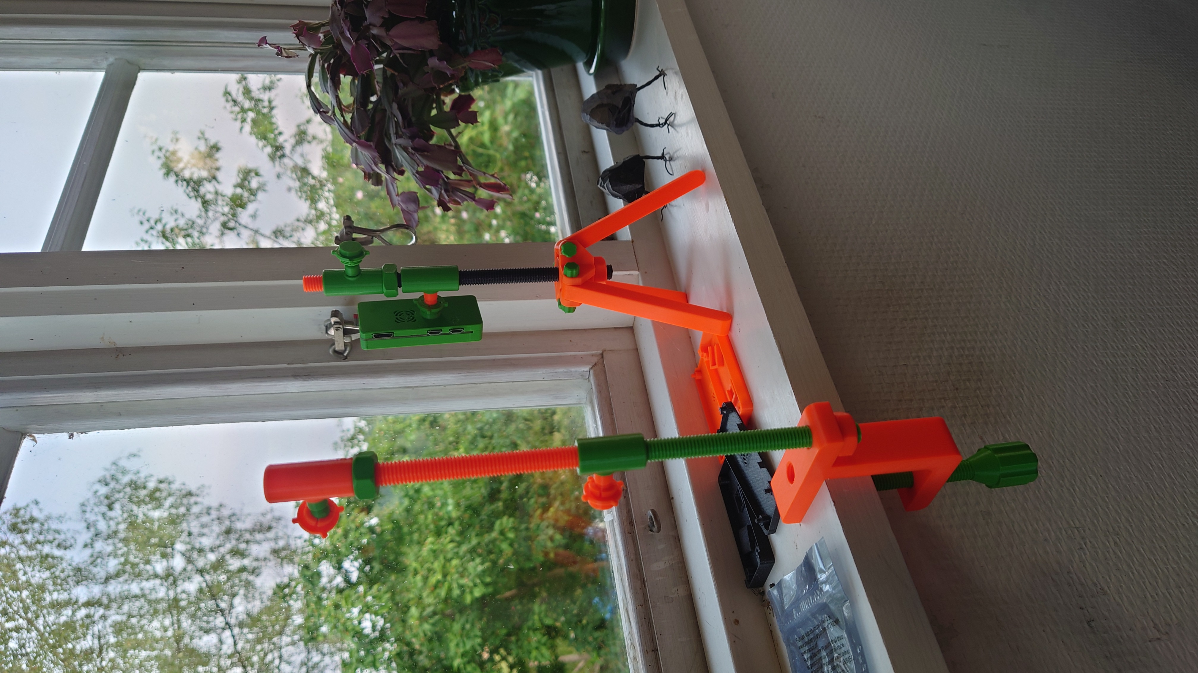 Raspberry Pi Zero Casing with Stand or Clamp by gillis | Download free ...