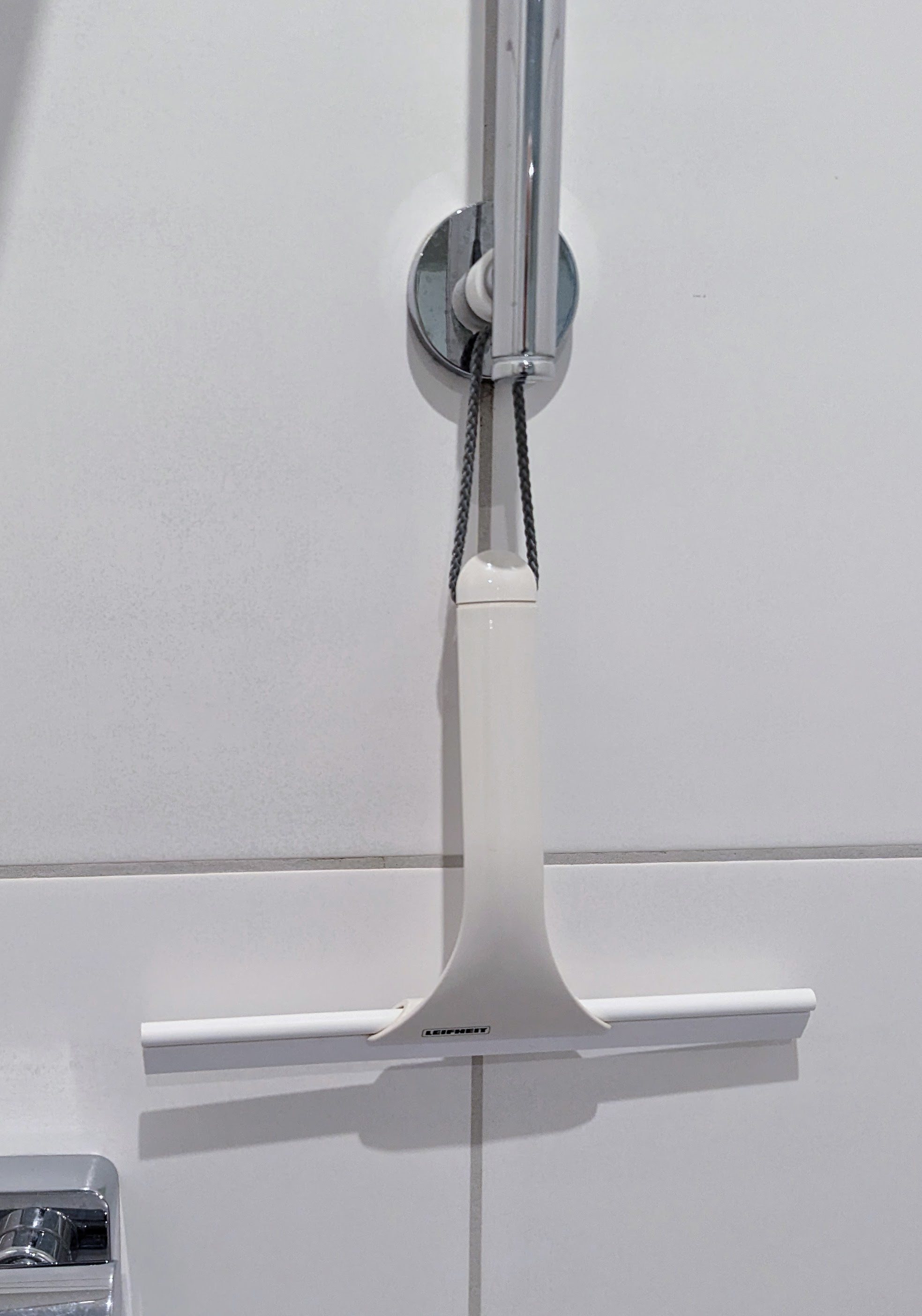 Shower Squeegee Hook by Martin Th. | Download free STL model ...