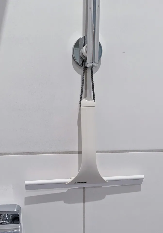 Shower Squeegee Hook by Martin Th. | Download free STL model ...