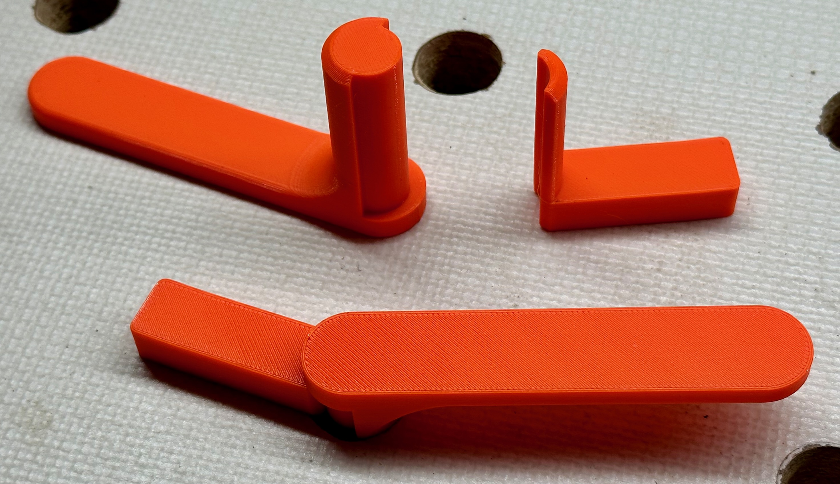 MFT eccentric locking system - MFT système excentrique de blocage by ...