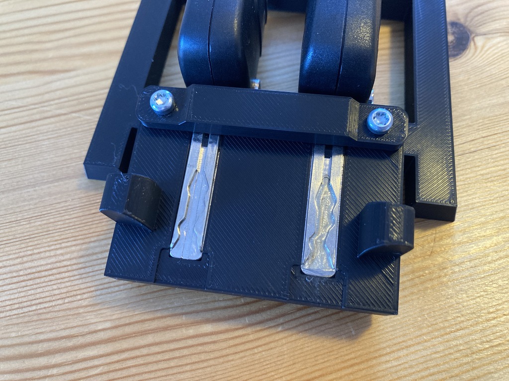 Car Key Copier/Duplicator - Hyundai by DingusDude | Download free STL ...