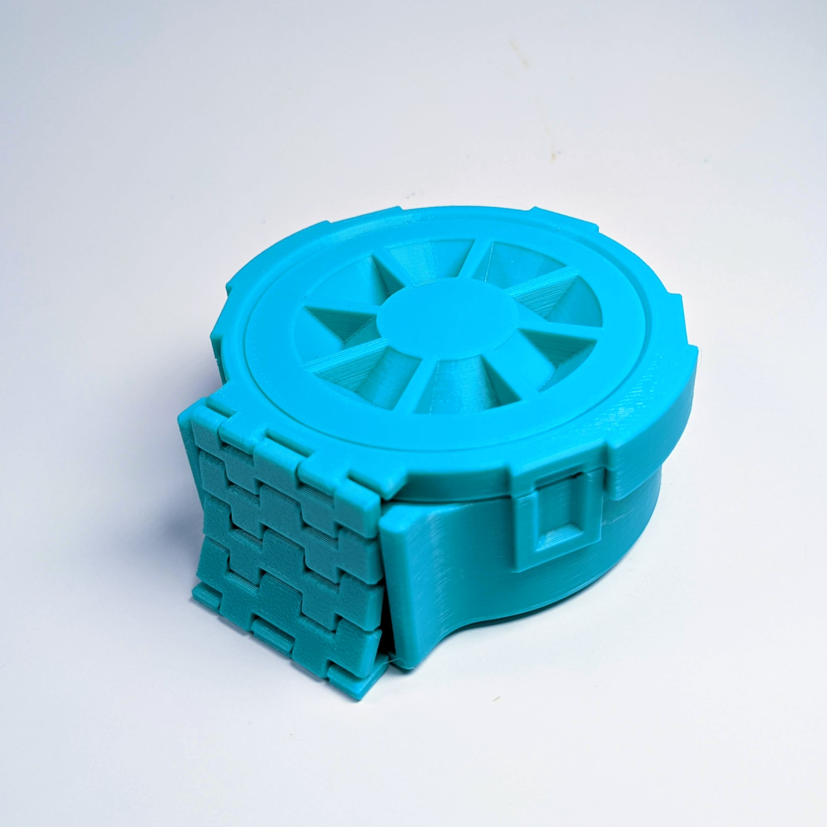 833 Chained Hatch Container by Clockspring | Printables Store