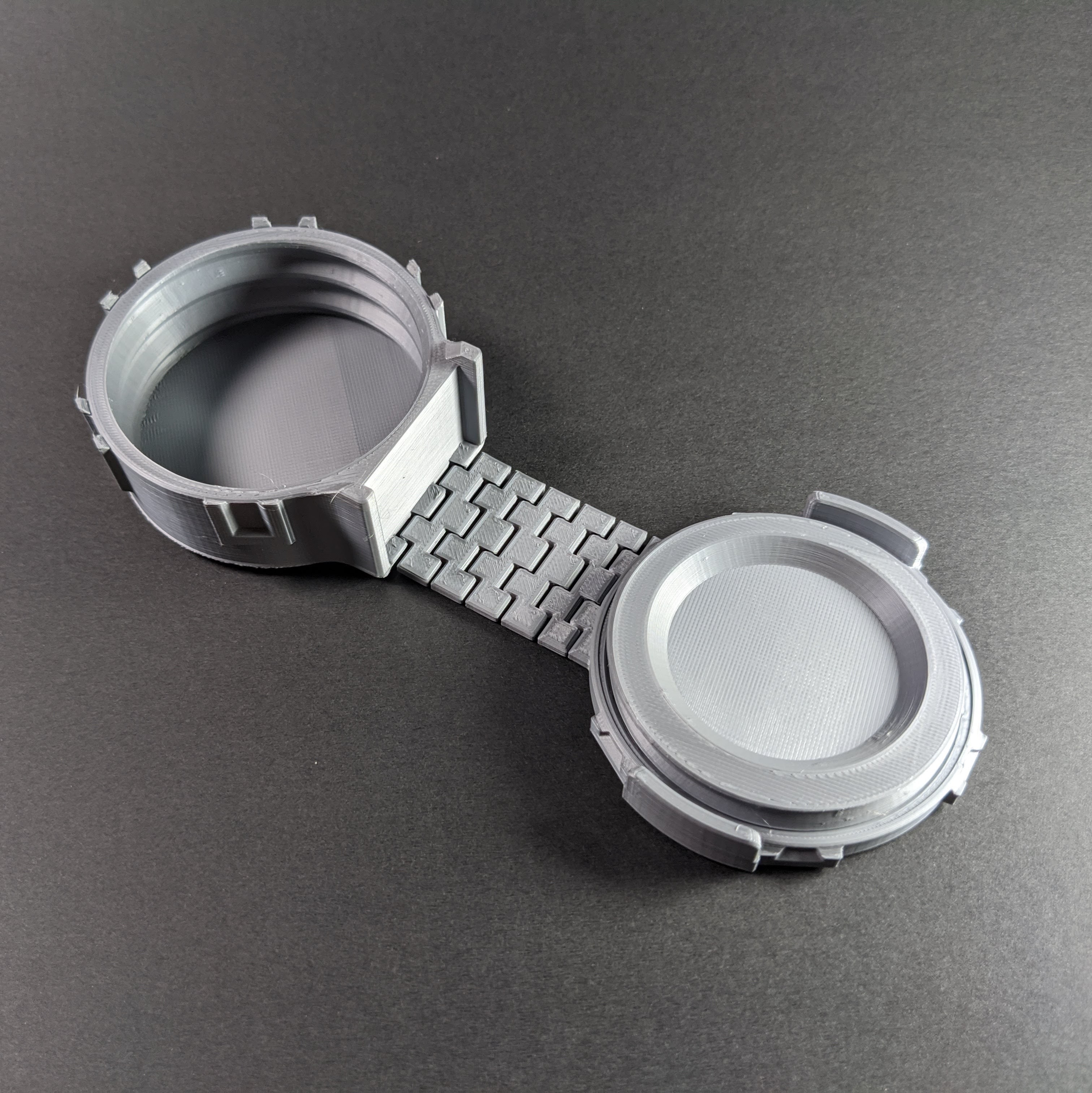 833 Chained Hatch Container by Clockspring | Printables Store