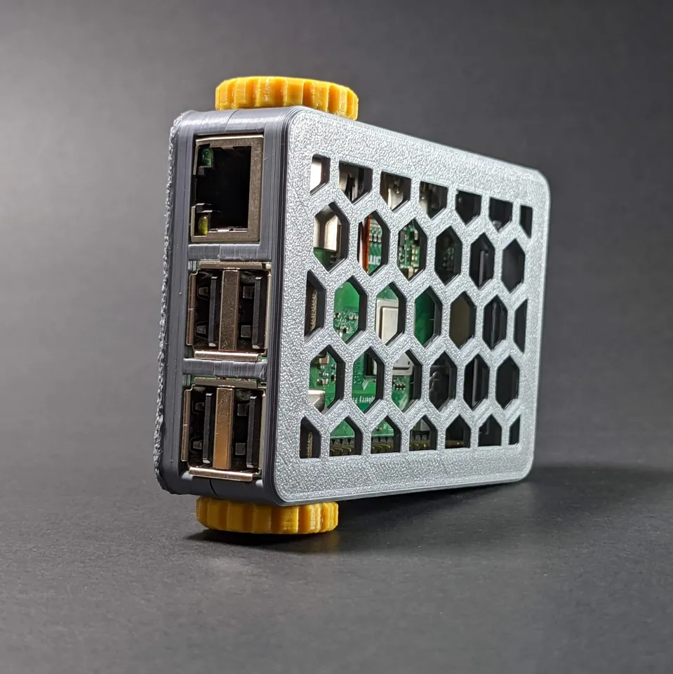 829 Hinged Pi3B Case by Clockspring | Download free STL model ...