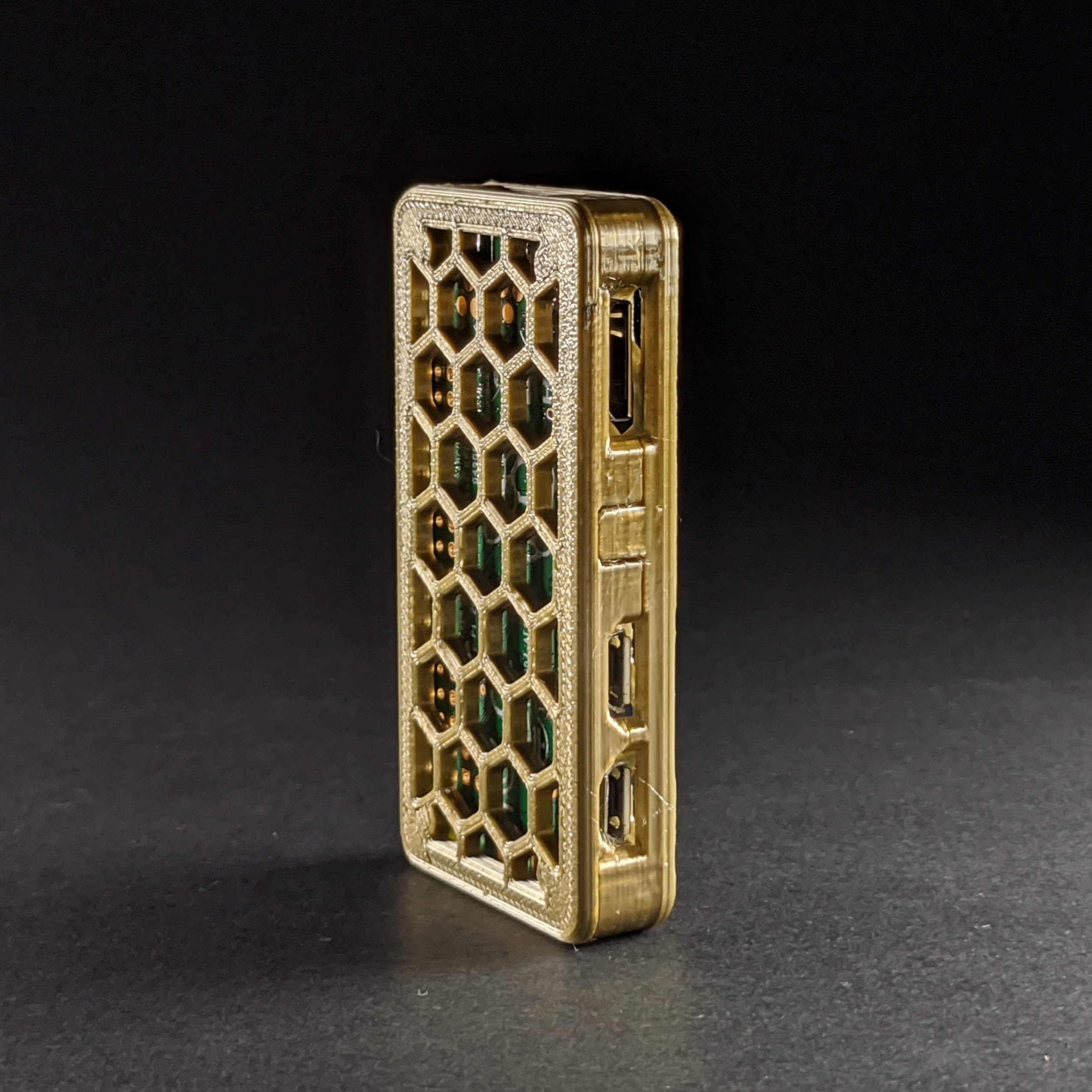 826 Hinged Pi Zero W Cases by Clockspring | Printables Store