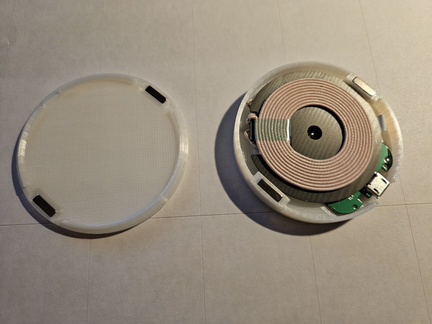 Wireless Charger Case by Melted-B | Download free STL model ...